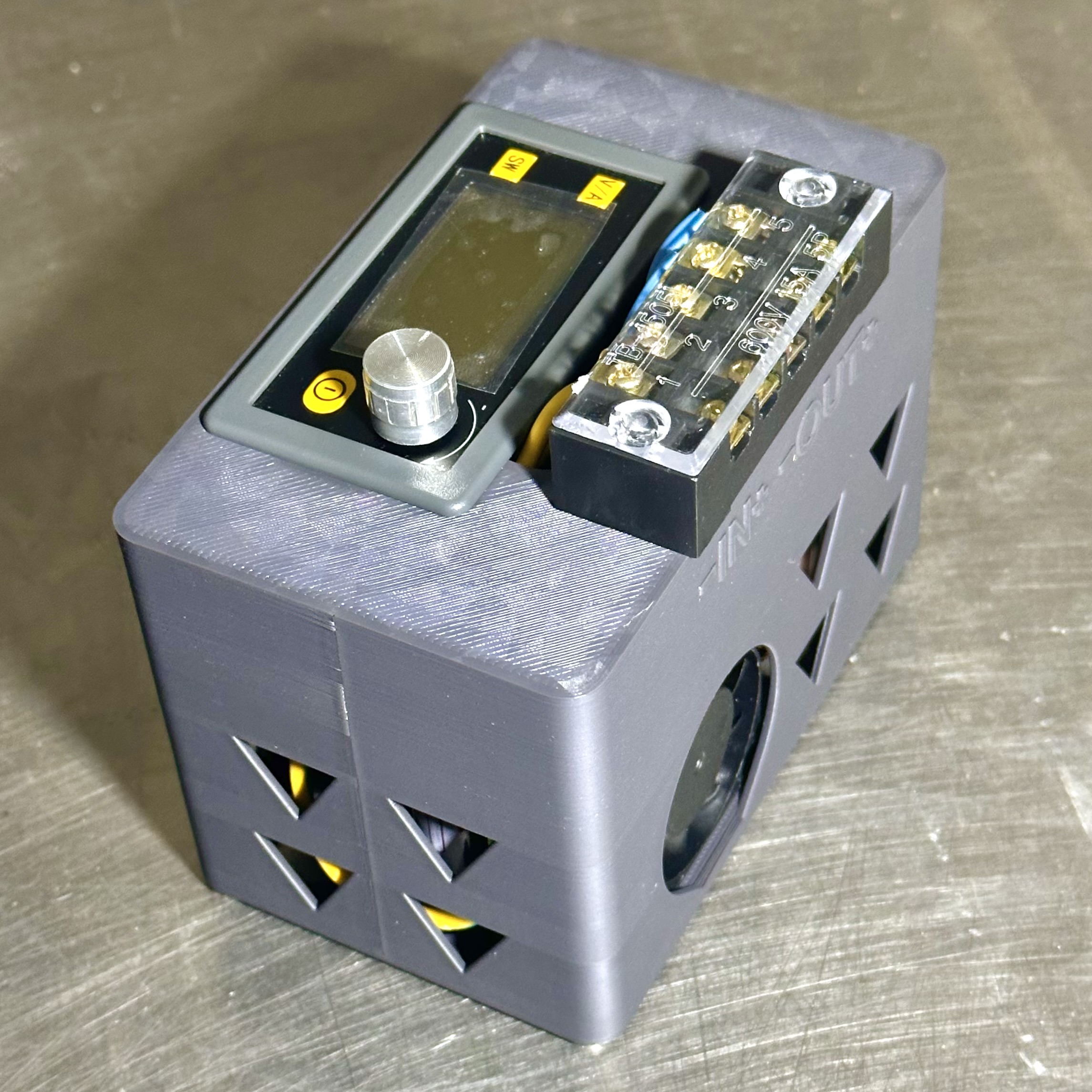 XY6020L Case/Enclosure by Erer2001 | Download free STL model ...