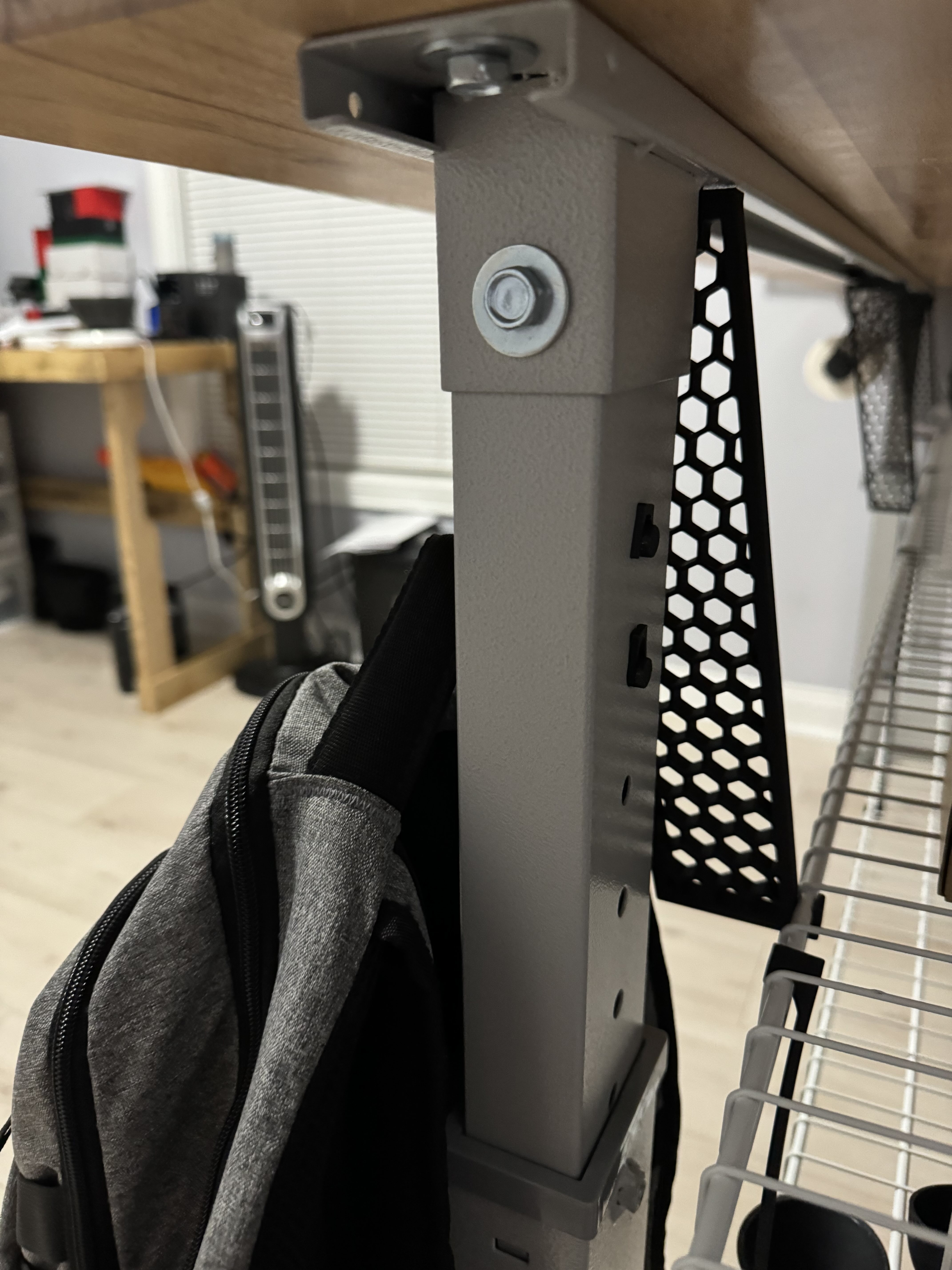 Seville Desk Adjustment Hole Hook by Sunny | Download free STL model ...