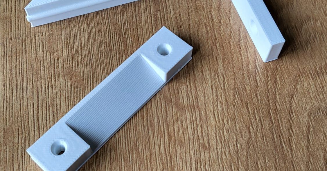 Child lock with bracket by Coco Bandicoot | Download free STL model ...