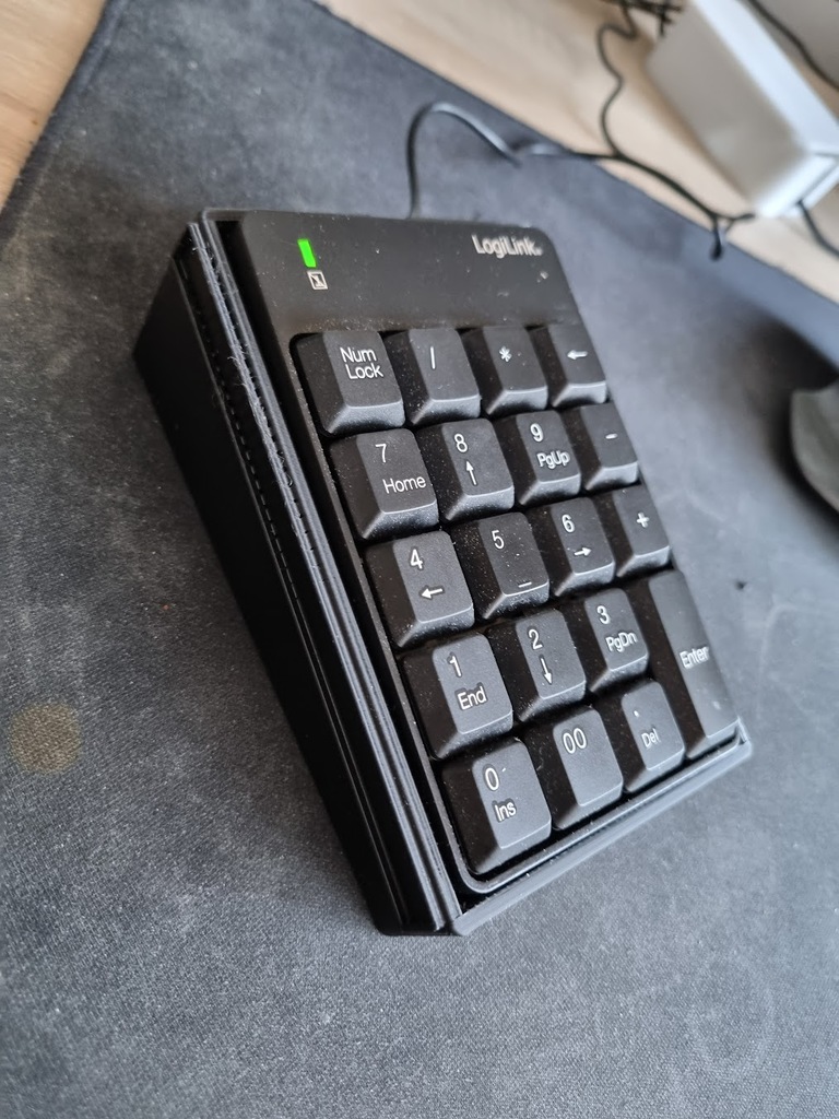 Logilink Keypad Stand by András Oláh | Download free STL model ...