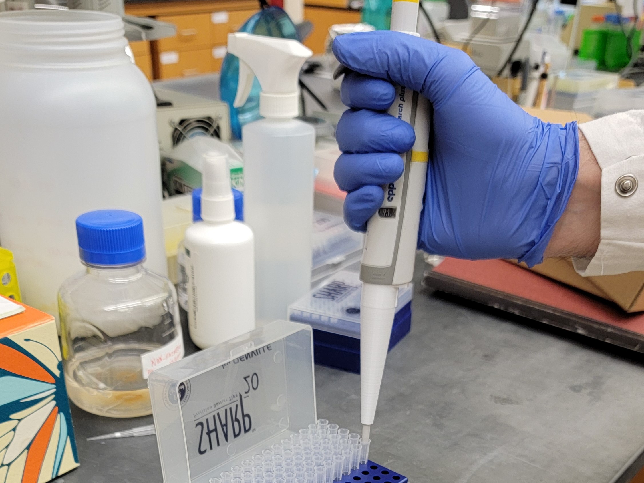 Tip Ejector for Eppendorf Research Plus P20 Pipettor by Three_Body_Problem | Download free STL ...
