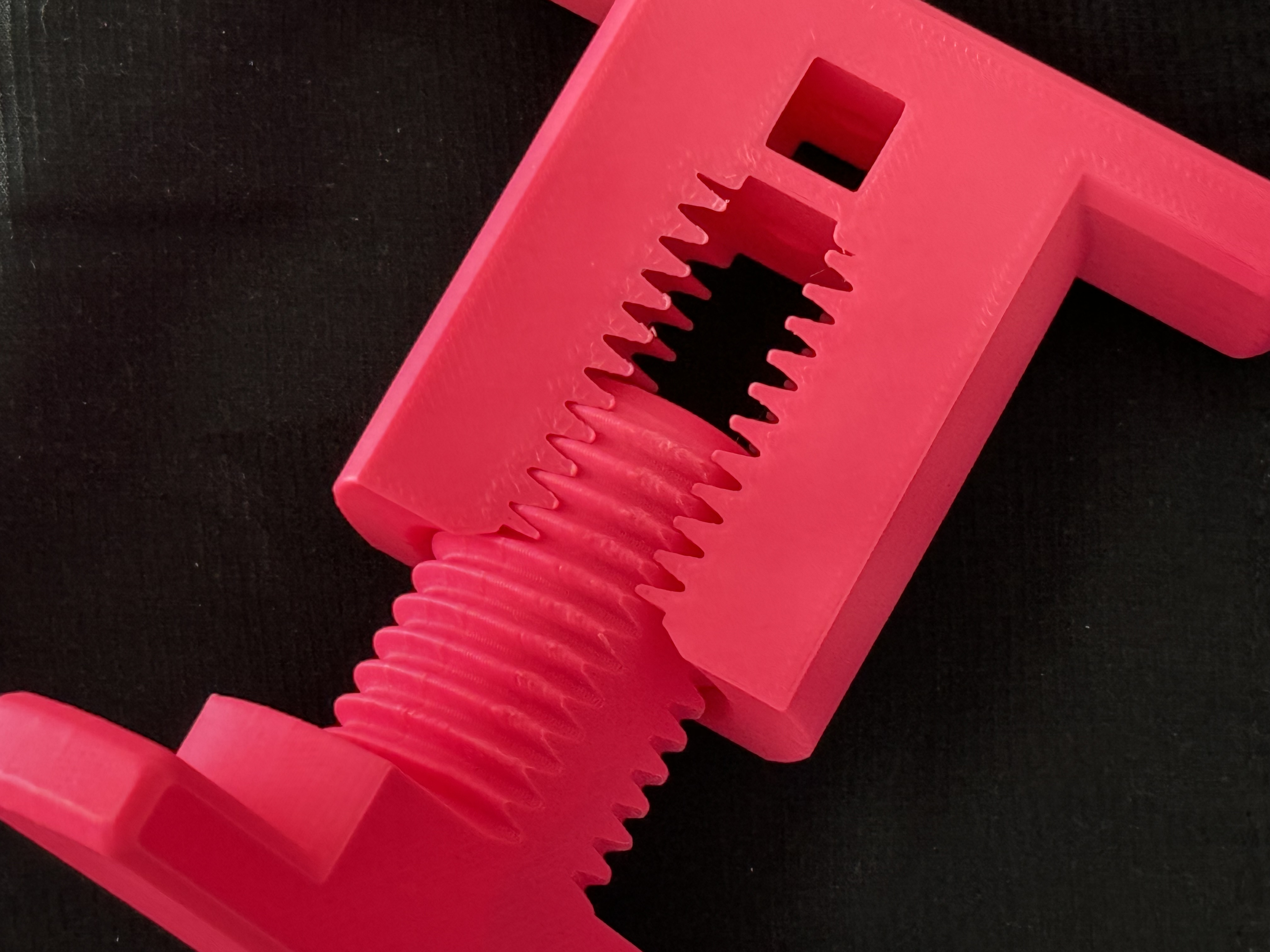 Prusament spool clamp by jedisct1 | Download free STL model ...