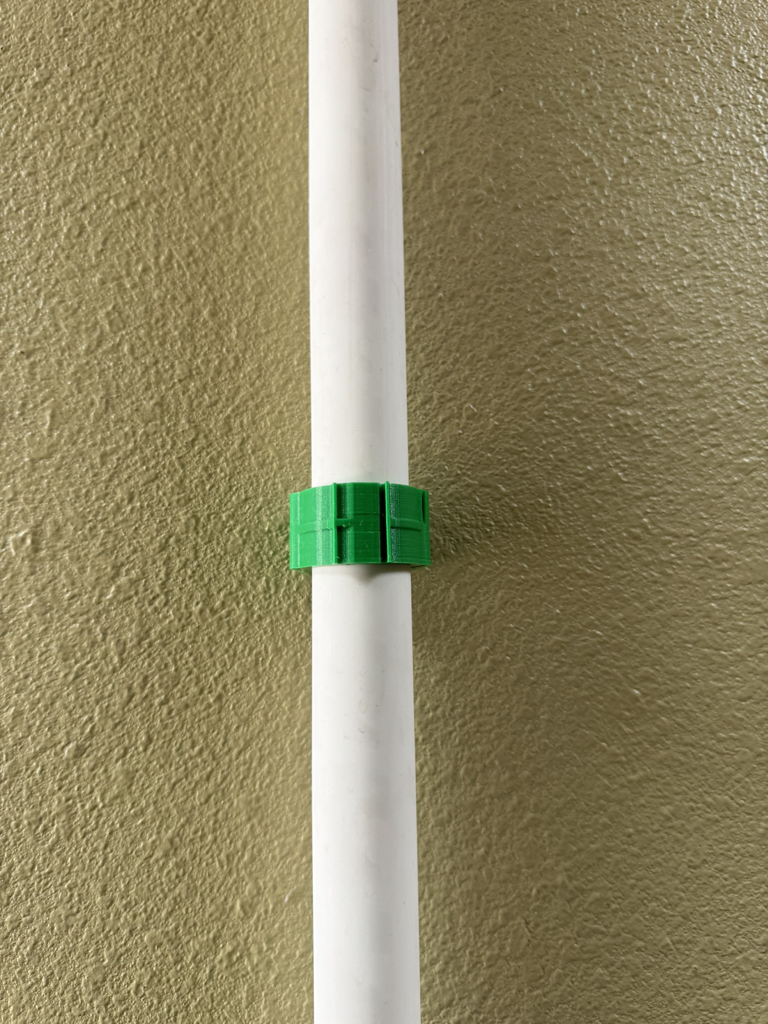 PVC Pipe, conduit, and copper pipe clamp hangers / Clip / Mount. ½" - 2 ...