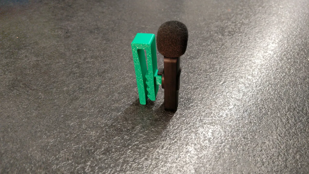 Portable microphone clip holder by KORN3L | Download free STL model ...