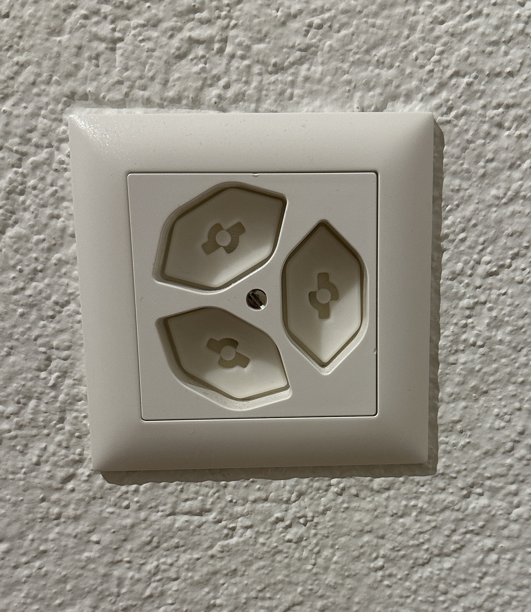 Steckdosenschutz - Power Socket Protector by nan | Download free STL ...