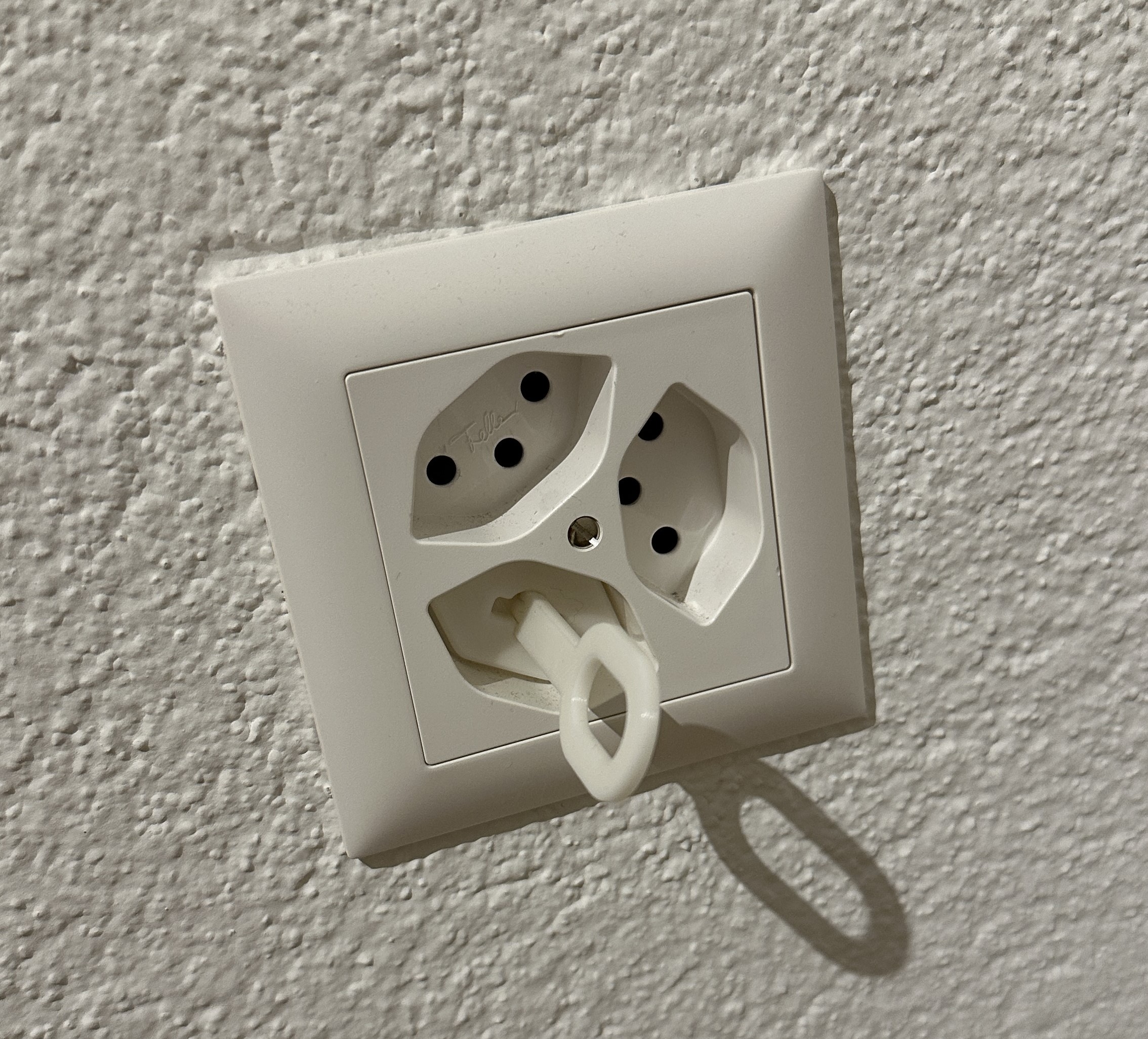 Steckdosenschutz - Power Socket Protector by nan | Download free STL ...