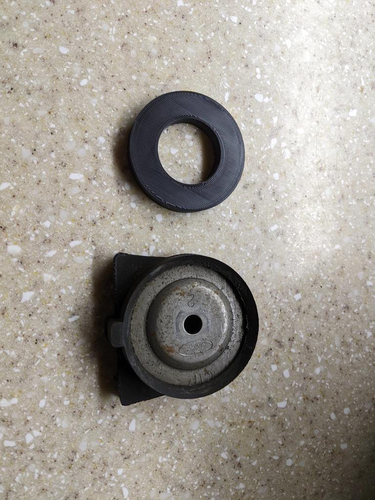 2000 - 2010 Ford Focus Rear Shock Shim by gam3fr33k | Download free STL ...