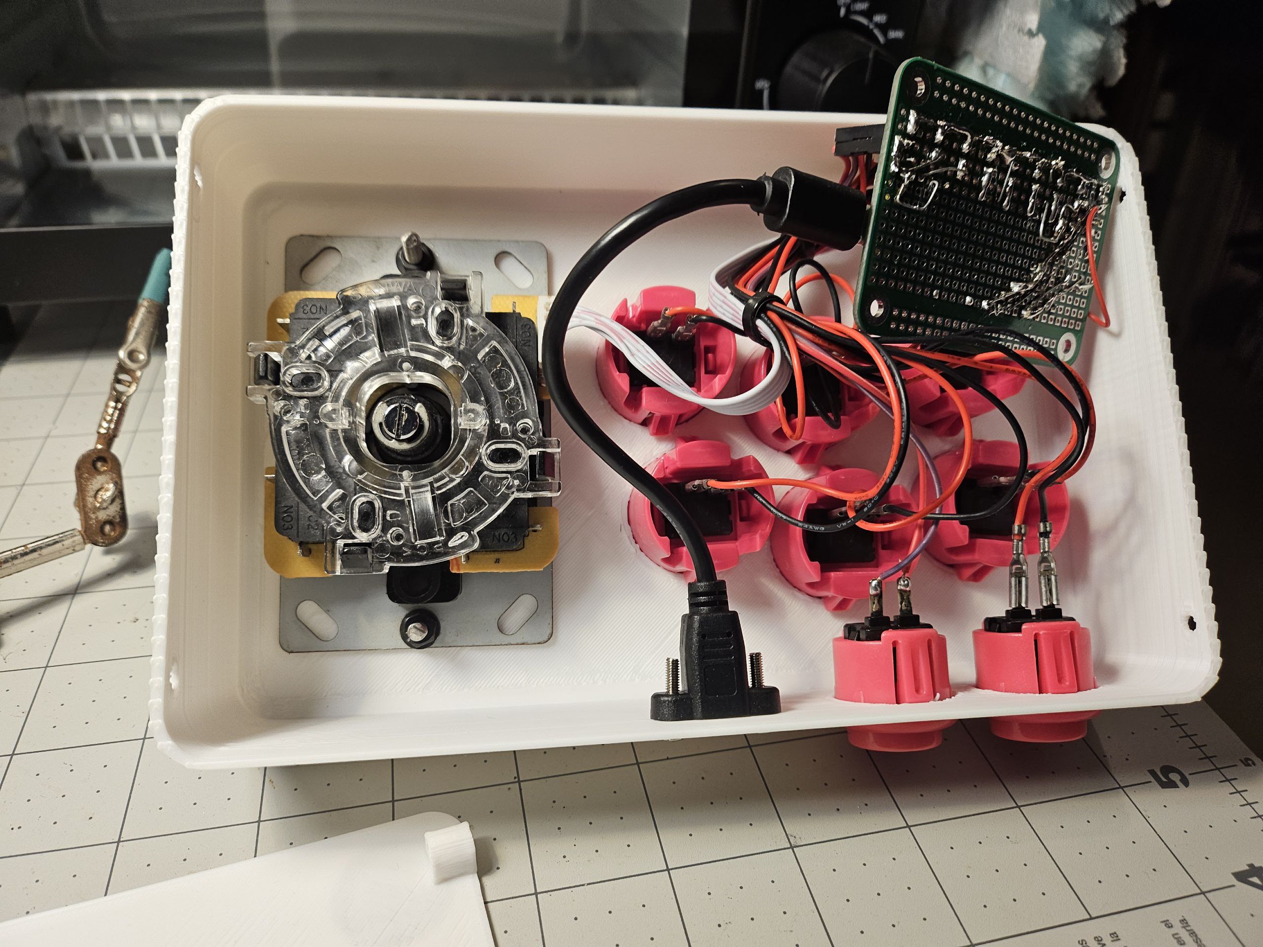 6+2 button arcade stick enclosure by mothdotmonster | Download free STL ...