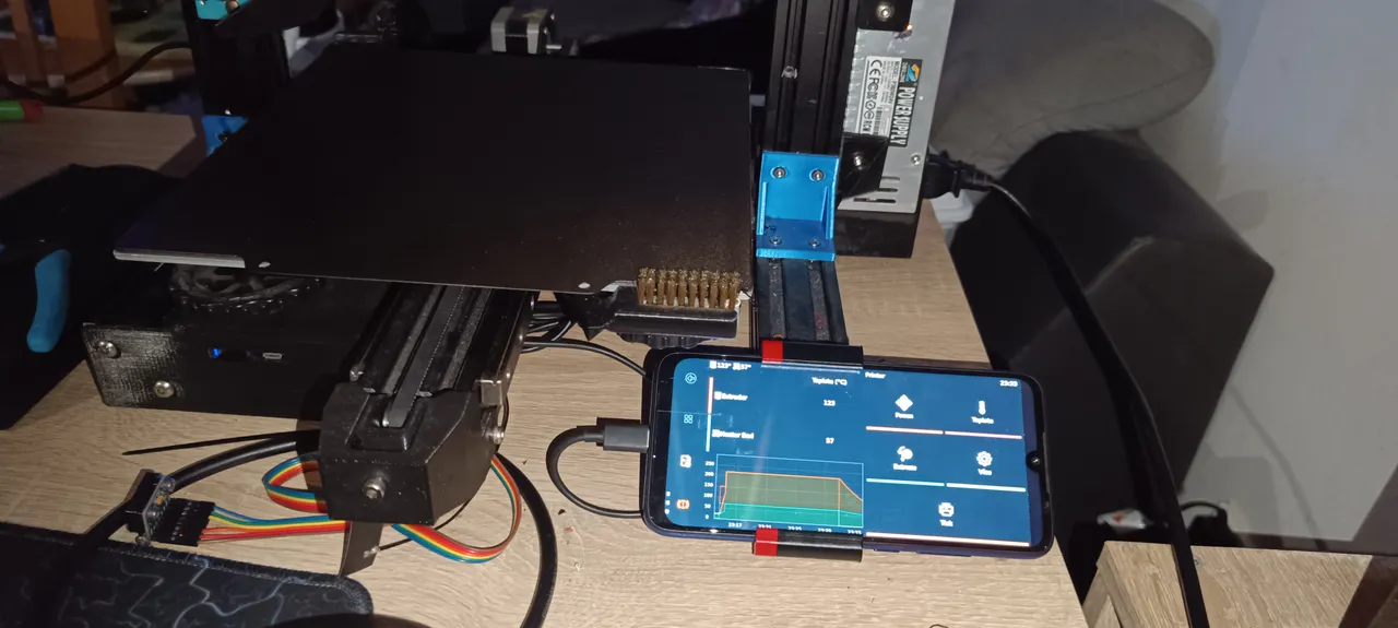 Ender 3 Phone Holder (klipper screen) by Grazzes | Download free STL ...