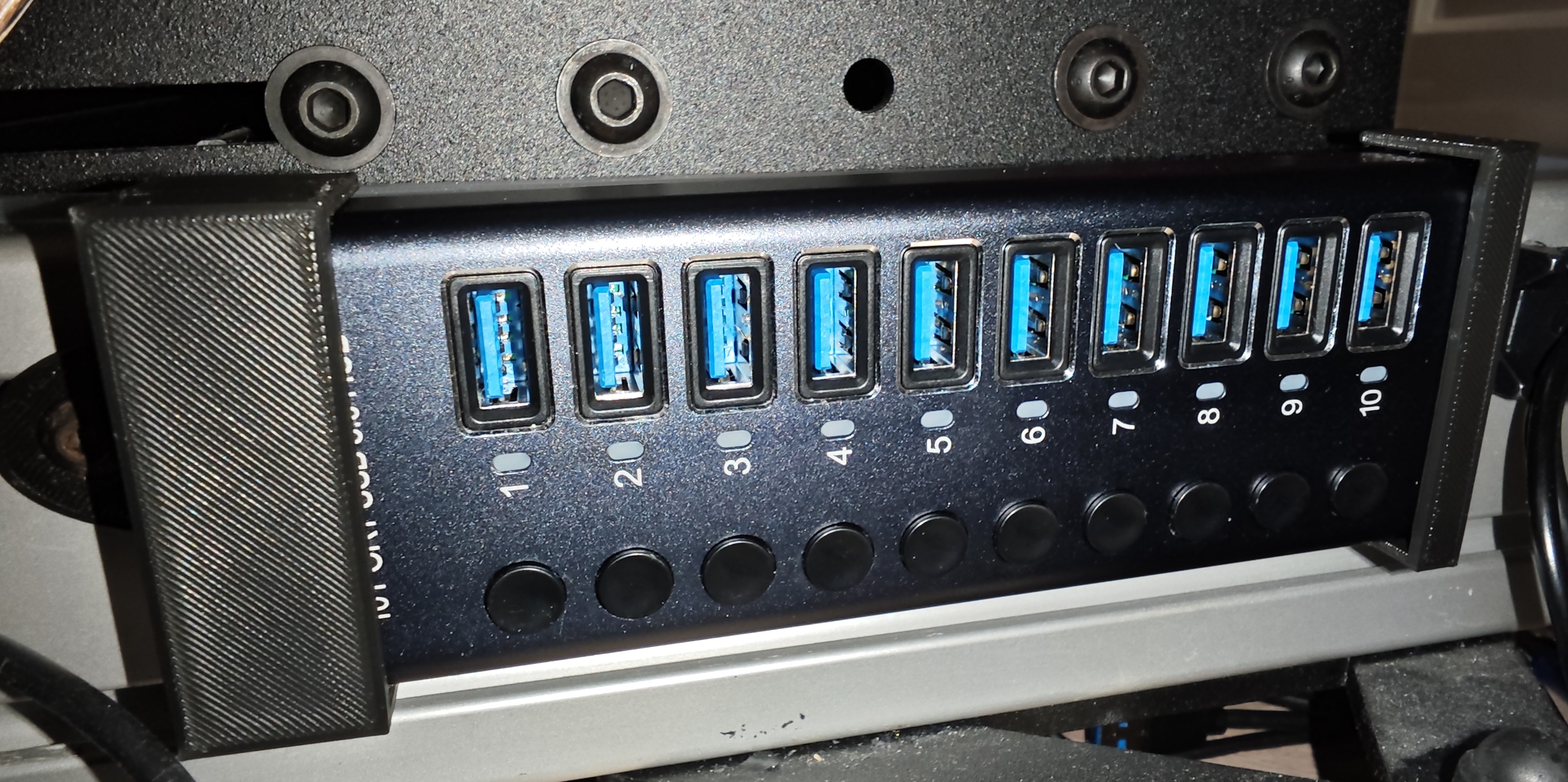USB Hub 10 Port bracket for 4040 4080 profile. by Justdigit | Download ...