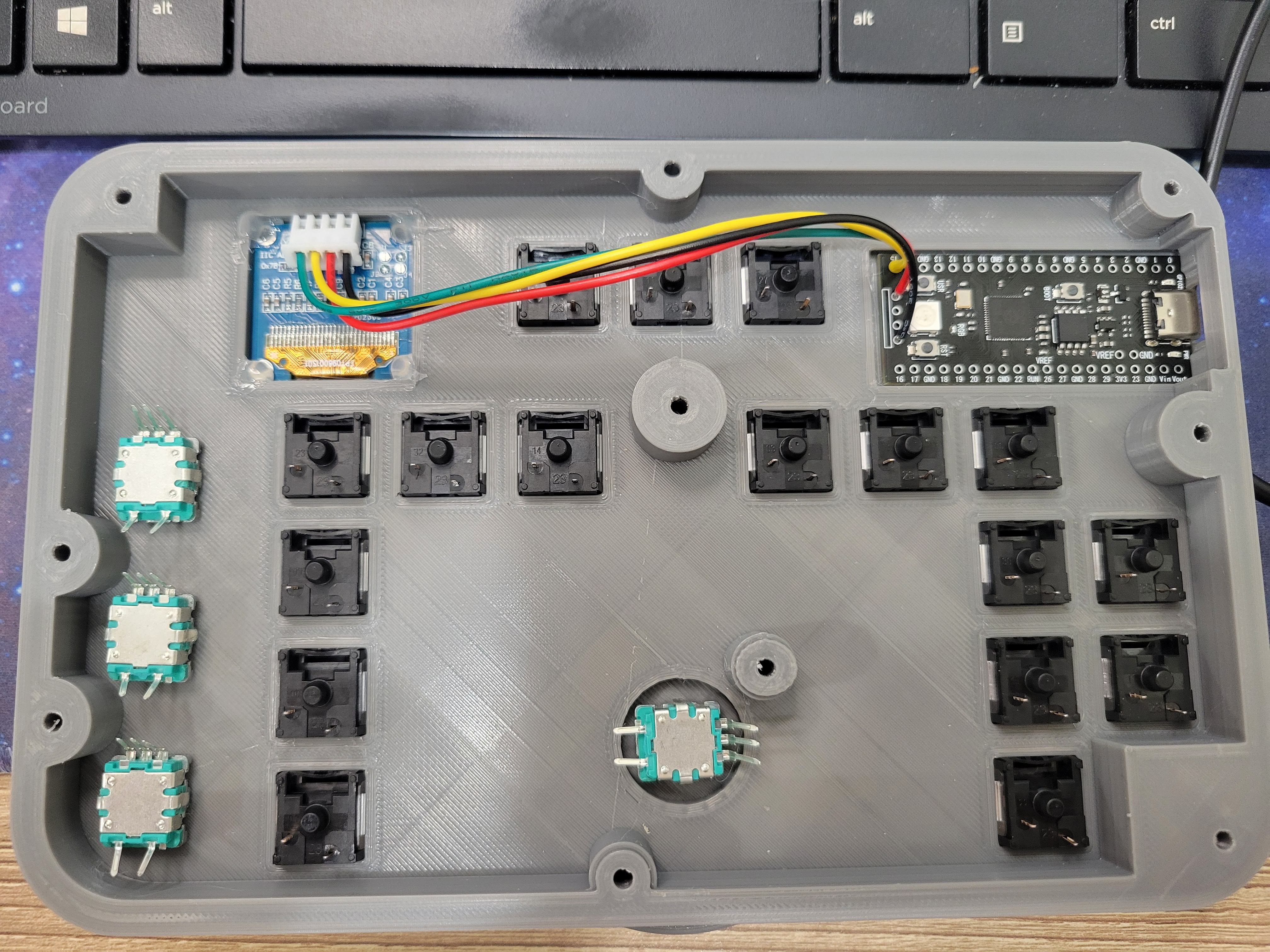 RP2040 Based Multi-Program Big Wheel Macro Pad by 828RM | Download free ...