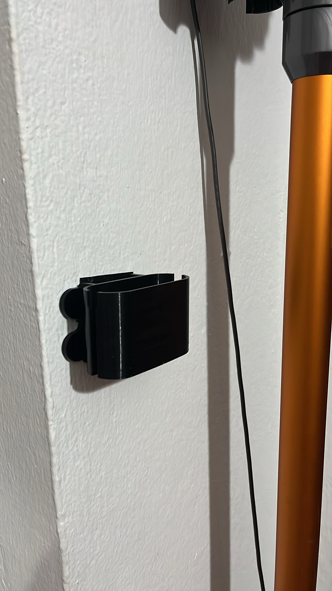 dyson vacuum socket holder by Barış Egemen Baş | Download free STL ...