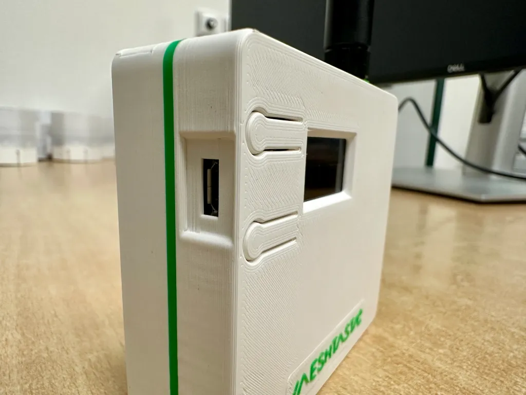 Heltec V2 and V3 Meshtastic Lora case by marigu | Download free STL ...