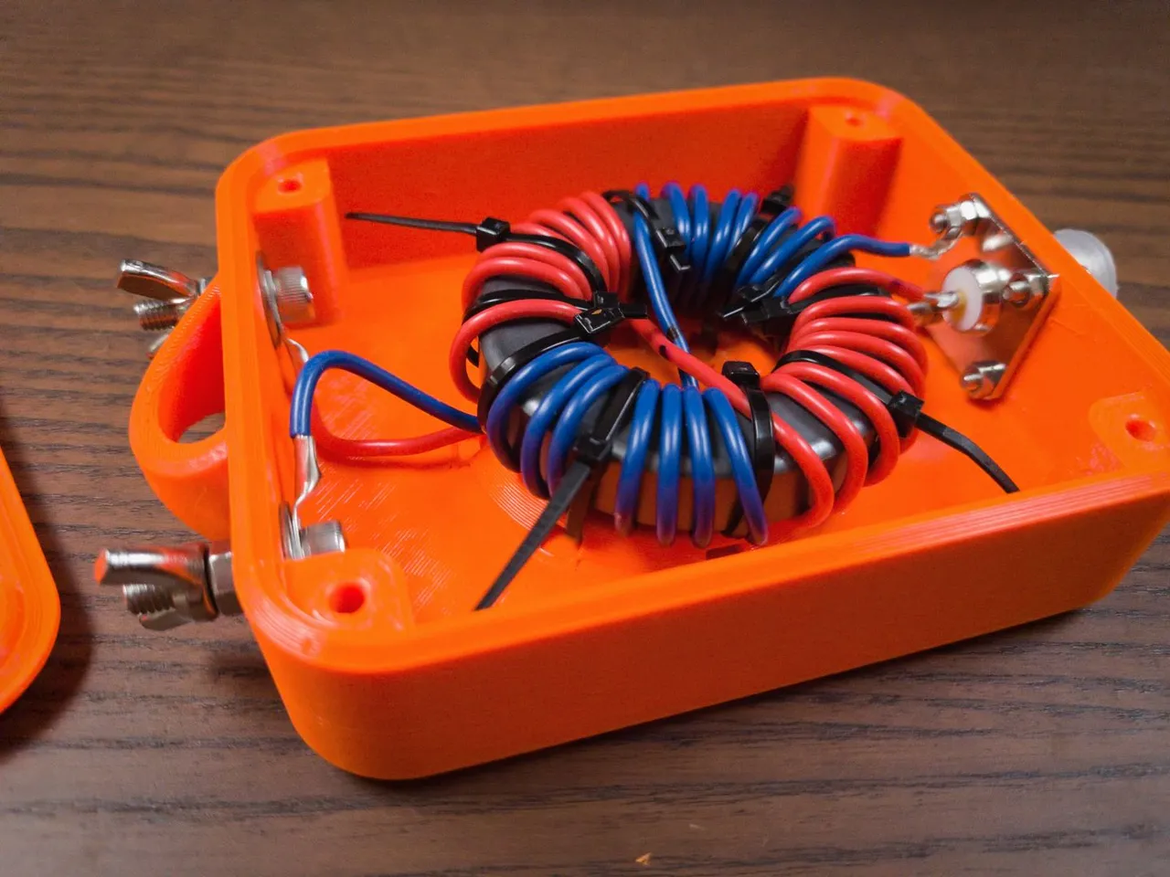 Universal FT240 Balun / Unun Box by Lukáš OK1ECH | Download free STL model | Printables.com