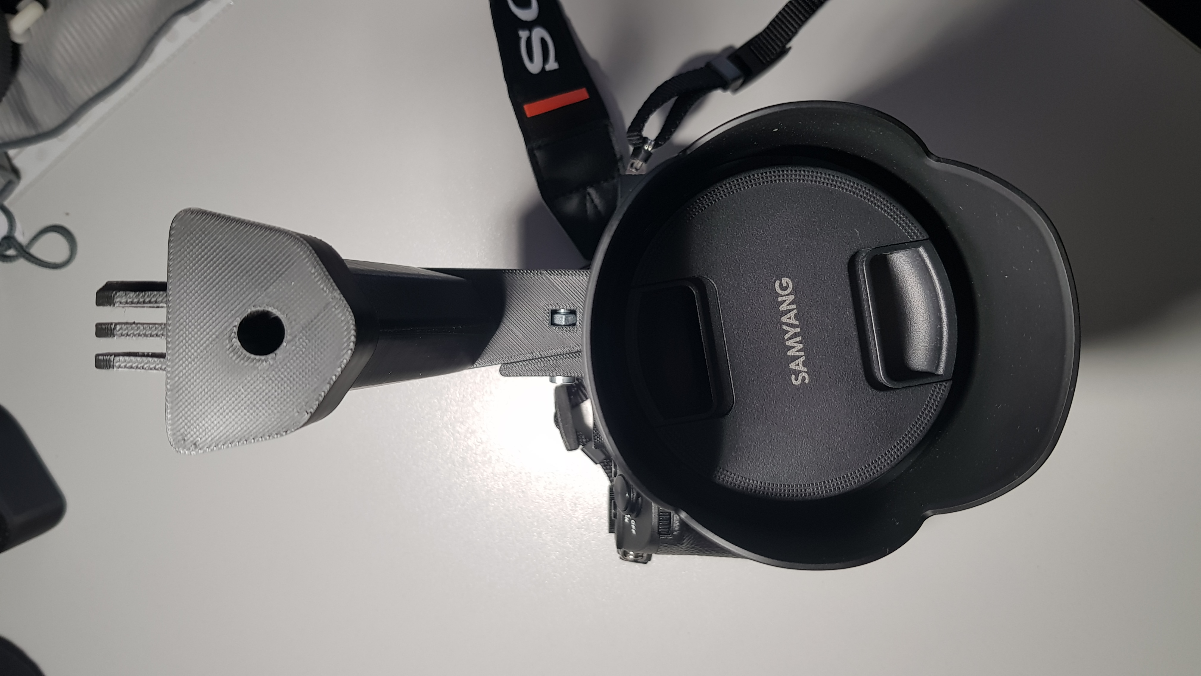 Cageless Sony E-Mount Camera Handle by Zimmy | Download free STL model ...