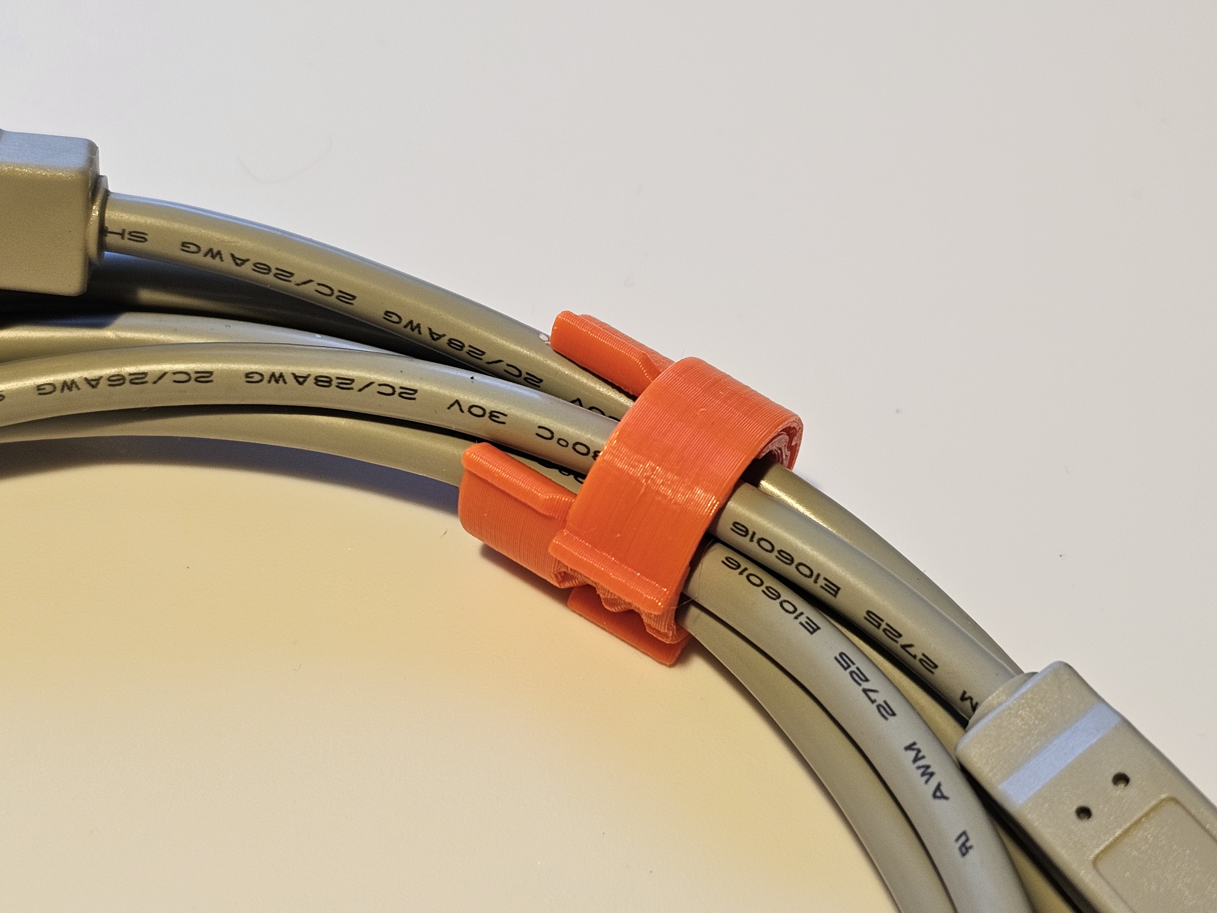 Round cable clips by Jindřich | Download free STL model | Printables.com