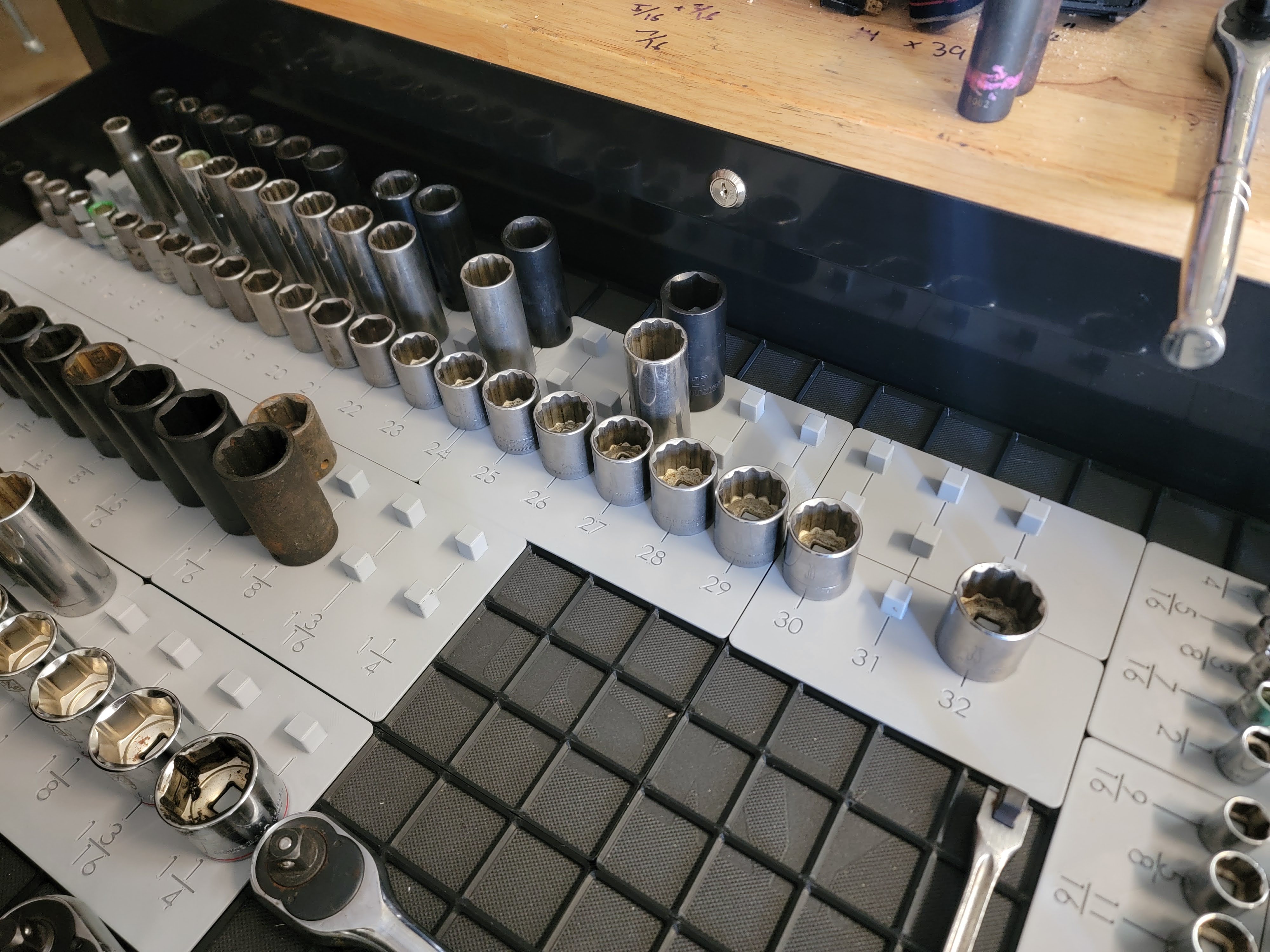 1/2" Drive Metric socket holder Universal Gridfinity by Ian Cox ...