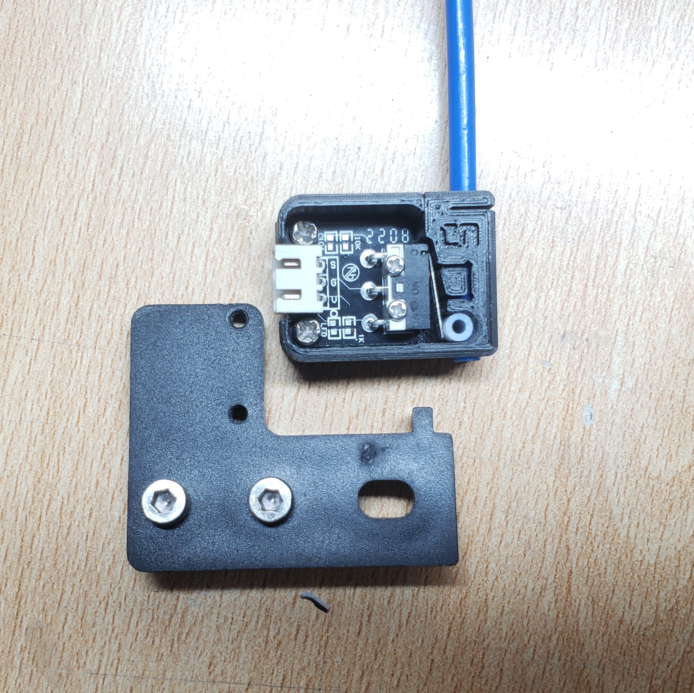 DIY filament sensor using z axis limit switch (ender 3) von Francisco Stephens | Kostenloses STL ...