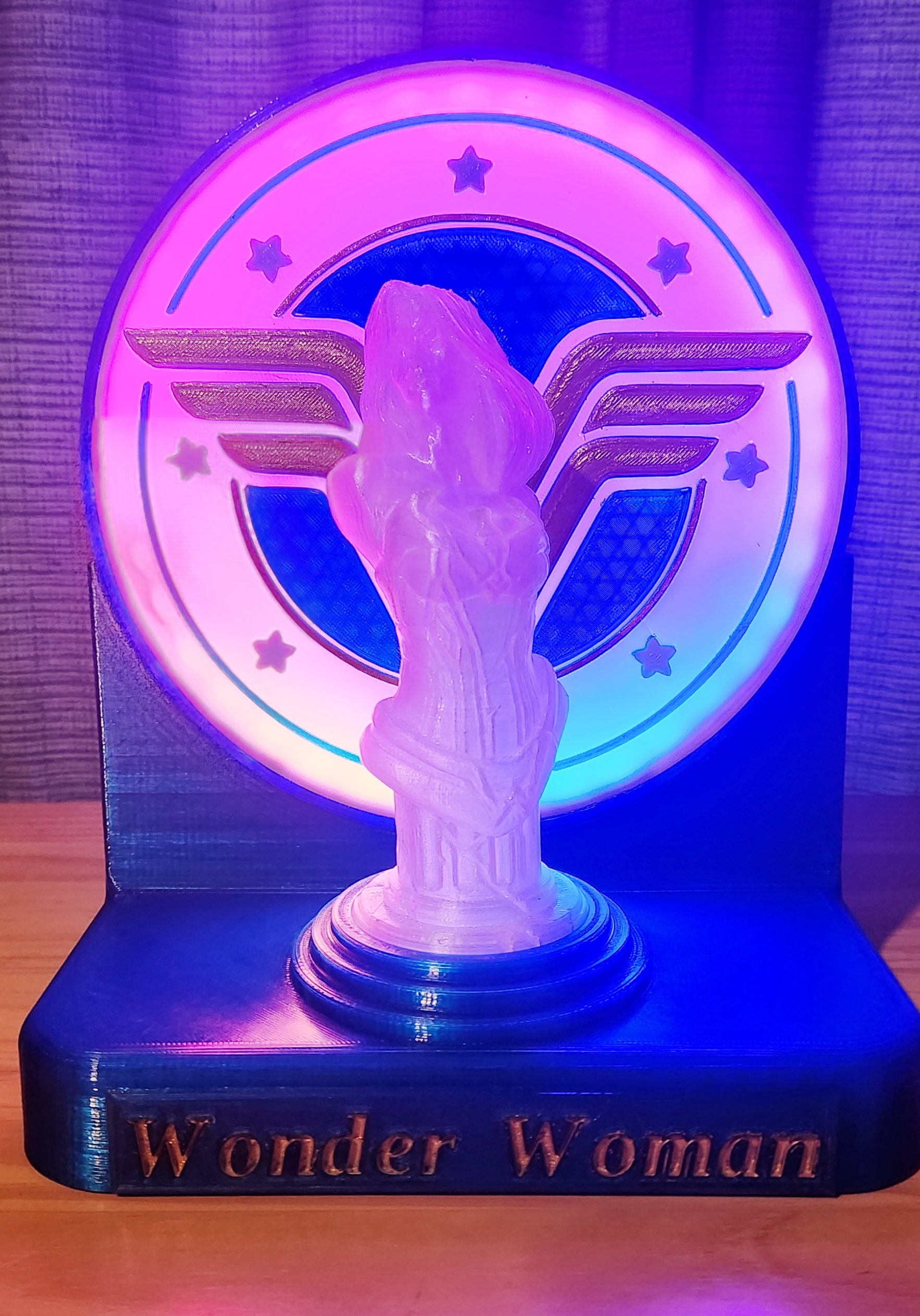 Wonder Woman Bust Light Display by BeautifulLEDs | Download free STL ...