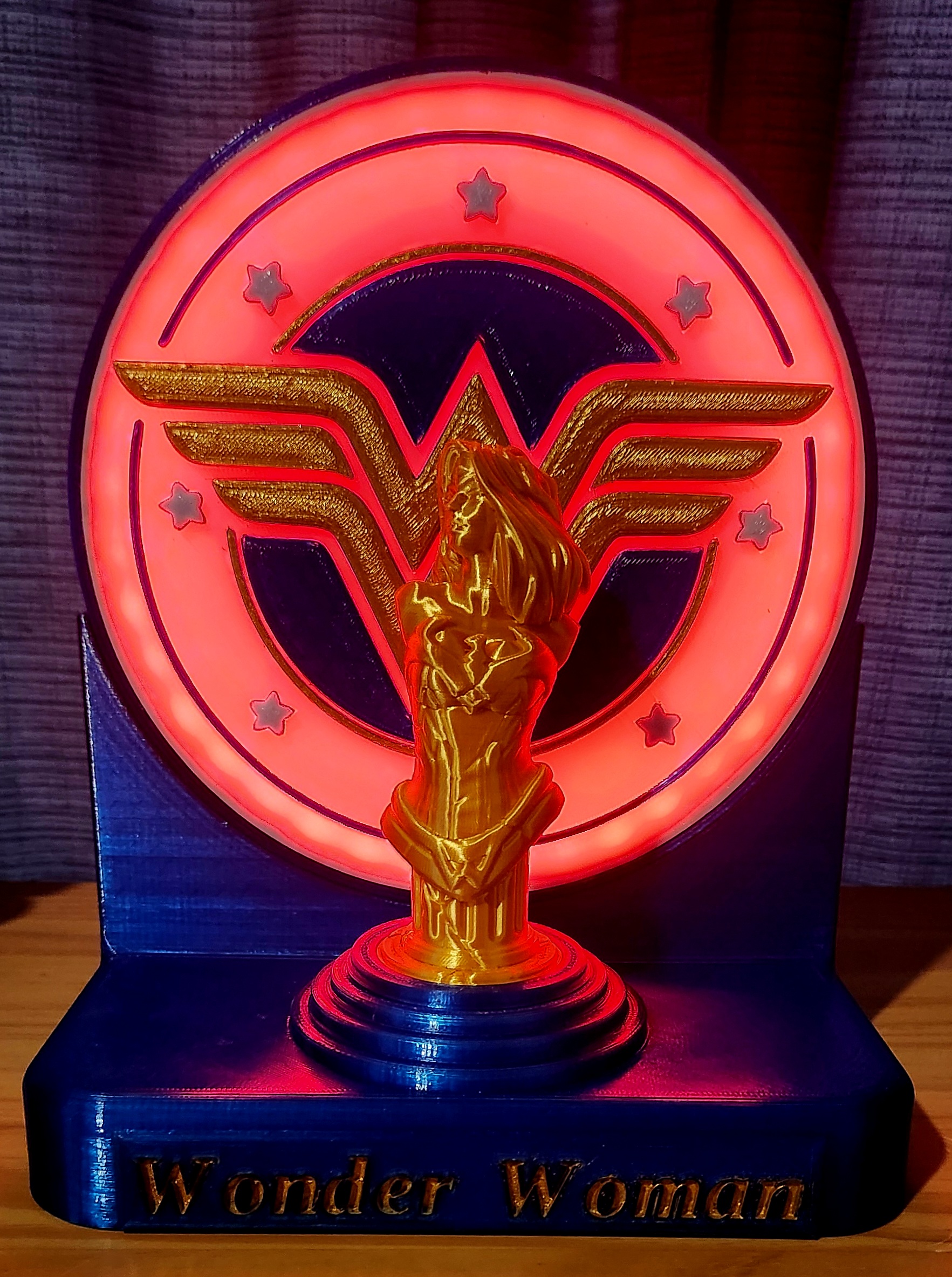 Wonder Woman Bust Light Display by BeautifulLEDs | Download free STL ...