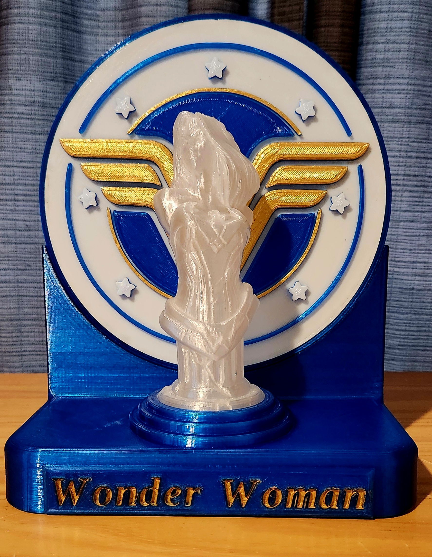 Wonder Woman Bust Light Display by BeautifulLEDs | Download free STL ...