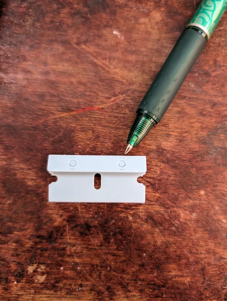 A sharper plastic razor blade! by Karagula | Download free STL model ...