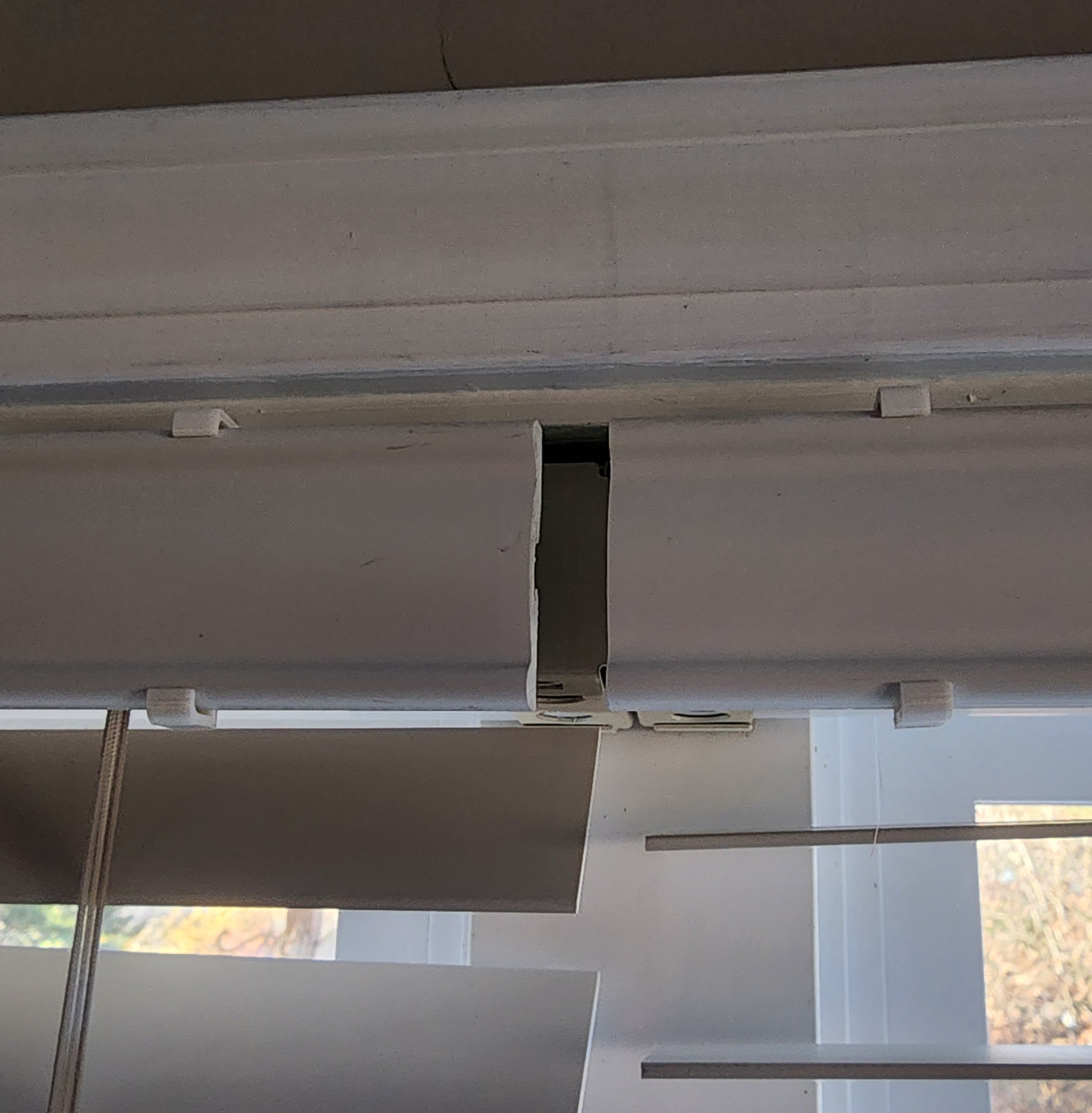 Levolor blind clip for Horizontal blind valance by Ken Wright ...