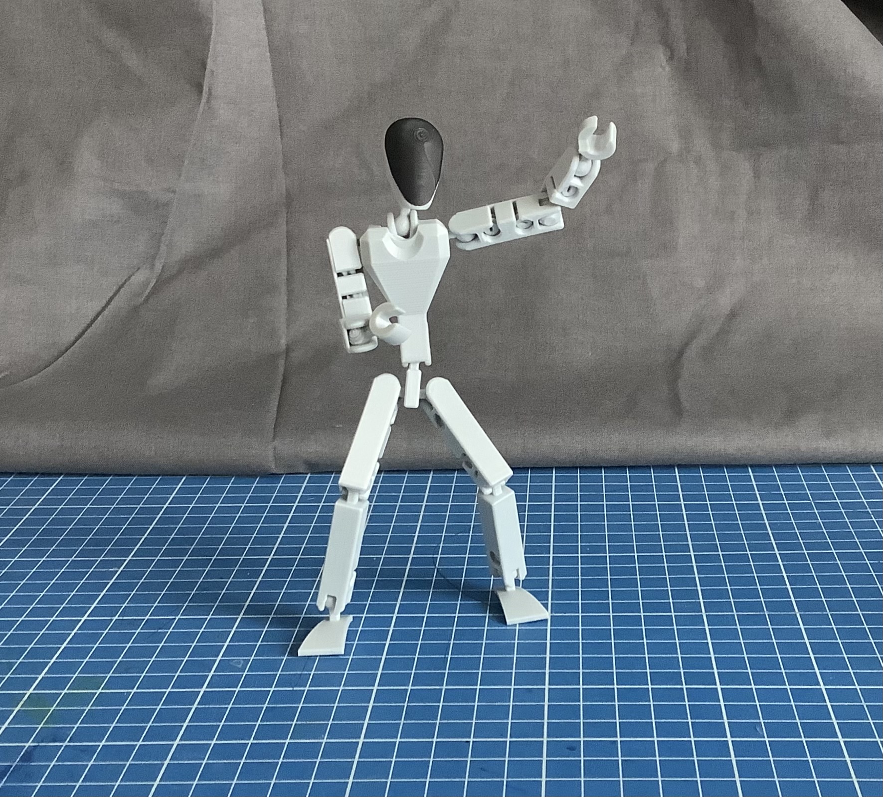 AI robot: fully posable, easy assembly by JMV38 | Download free STL ...
