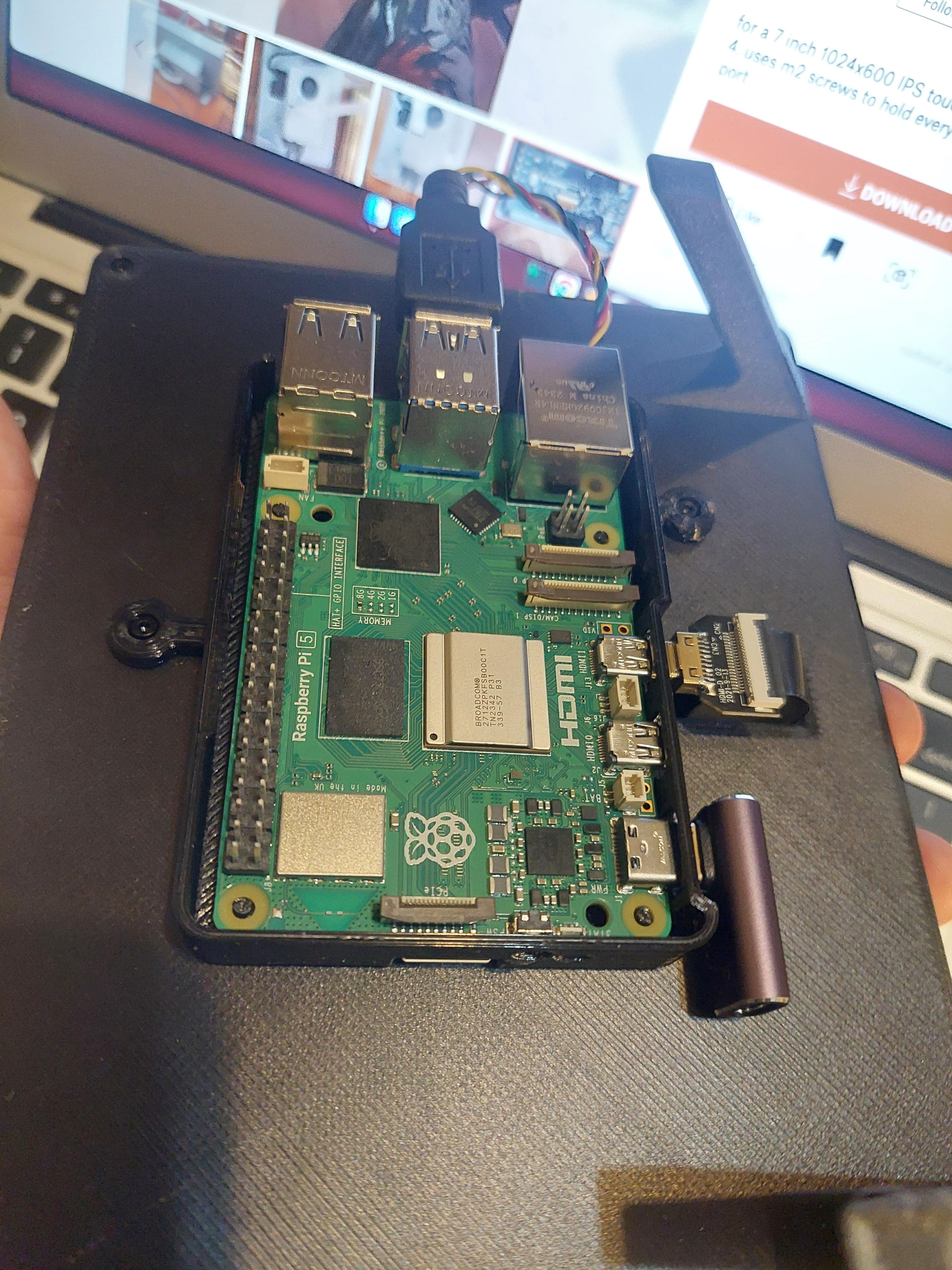 Adafruits Raspberry Pi 5 case mod for 7" Klipperscreen case (by ...