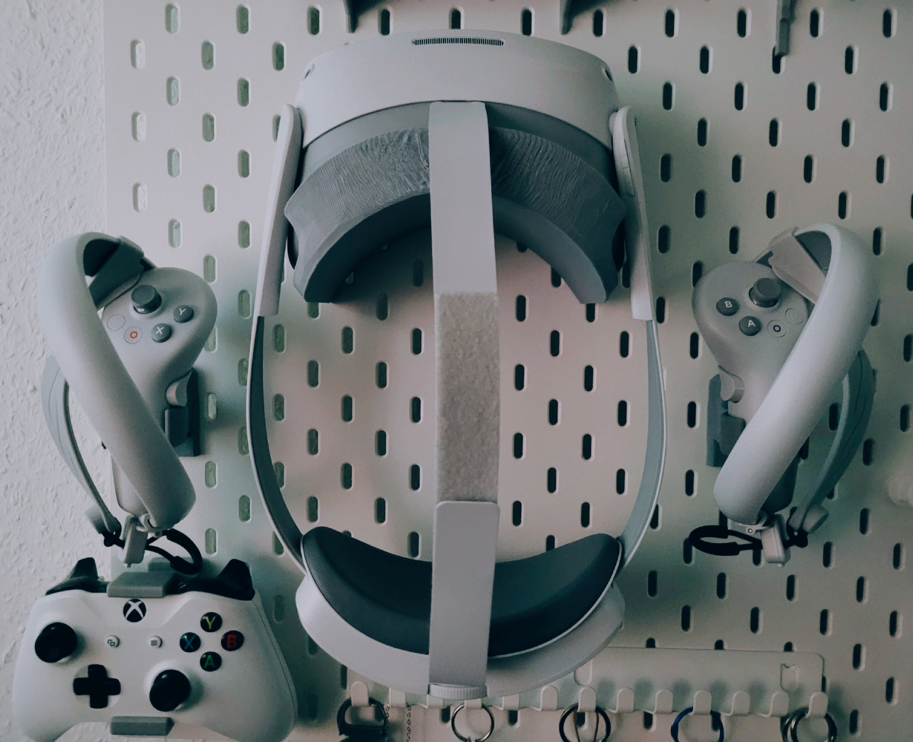 Pico 4 Controller Mount for IKEA Skadis by Frasi | Download free STL ...