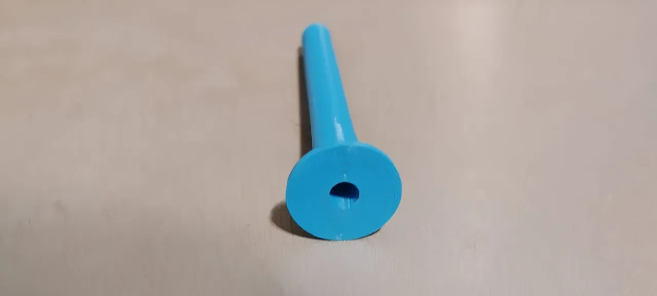 Sewing machine adapter for larger spools by ibbnog | Download free STL ...