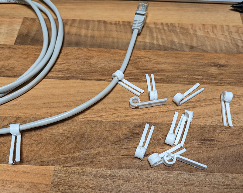 Reversible simple Cable fix for Skirting Board by OSXtraveller ...