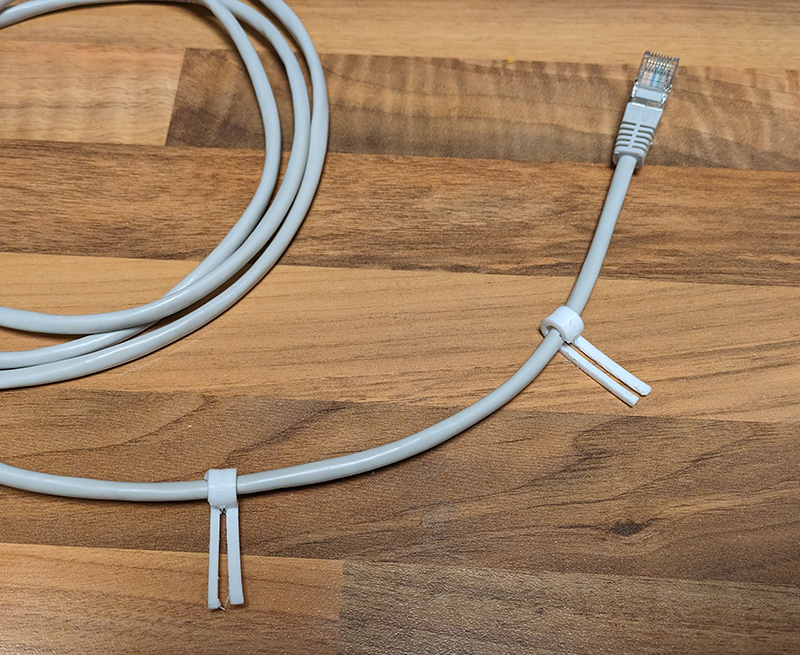 Reversible simple Cable fix for Skirting Board by OSXtraveller ...
