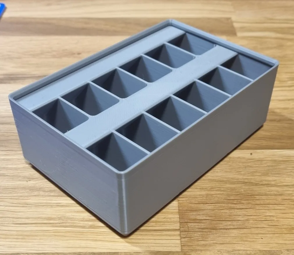 Gridfinity divided labeled stackable bin 3x2x6 x12 by Pestregen | Download free STL model ...