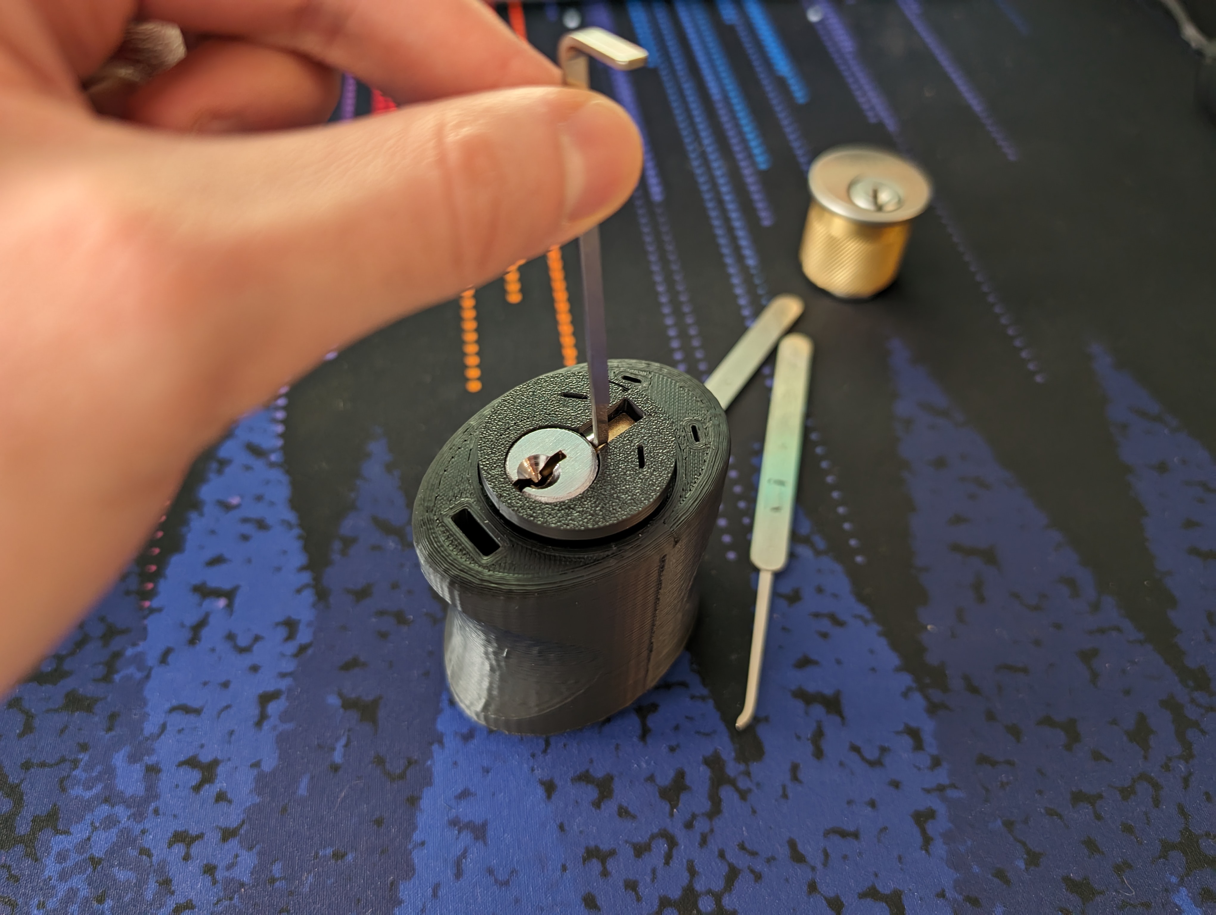 Kik Cylinder Locksport Holder and Mortise Adapter by Manifold3D ...