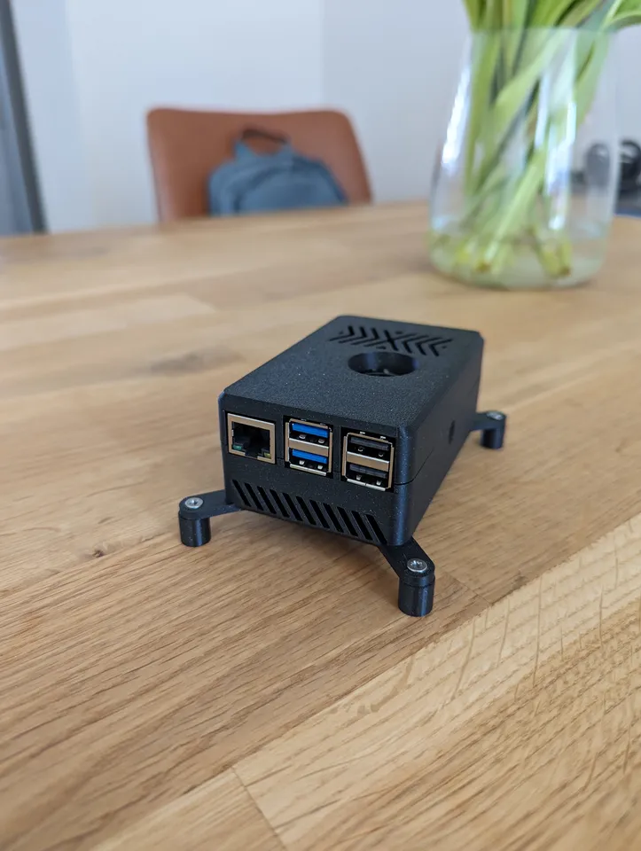 Raspberry Pi 5 with NVMe hat tool-less case - wall mount by Frank ...