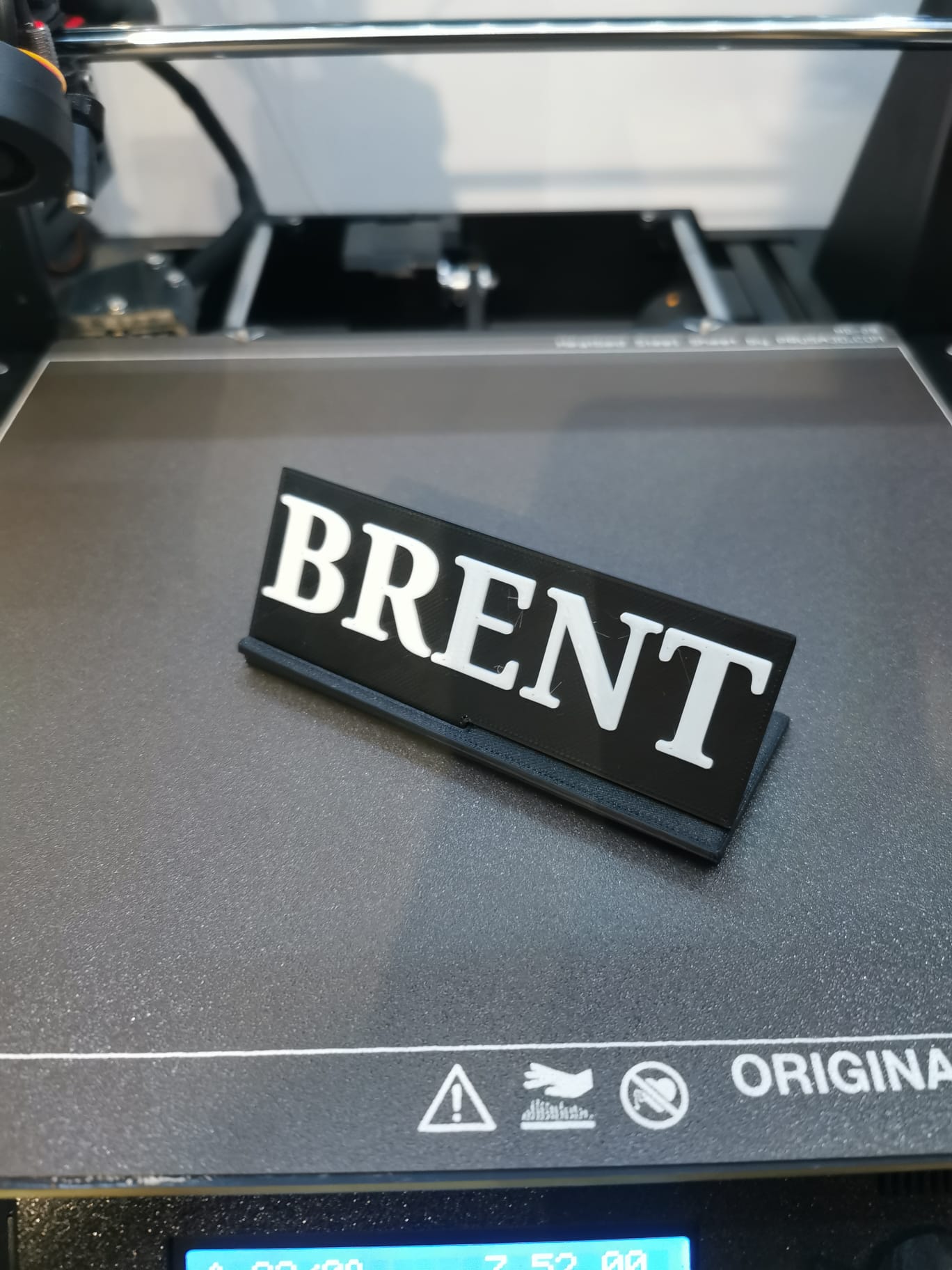 Simple & portable name plaque by DenBéire-BD | Download free STL model ...