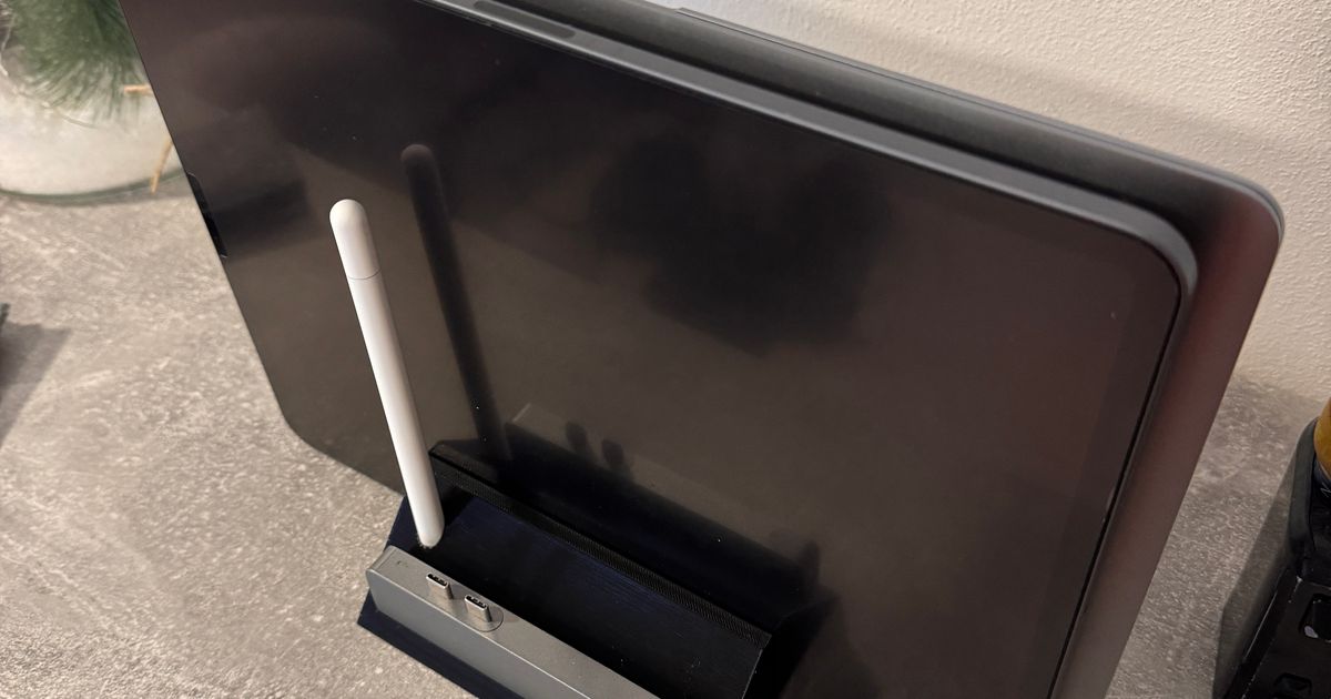 Holder Macbook Air, iPad Pro, Pencil and port replicator by Zelvis ...