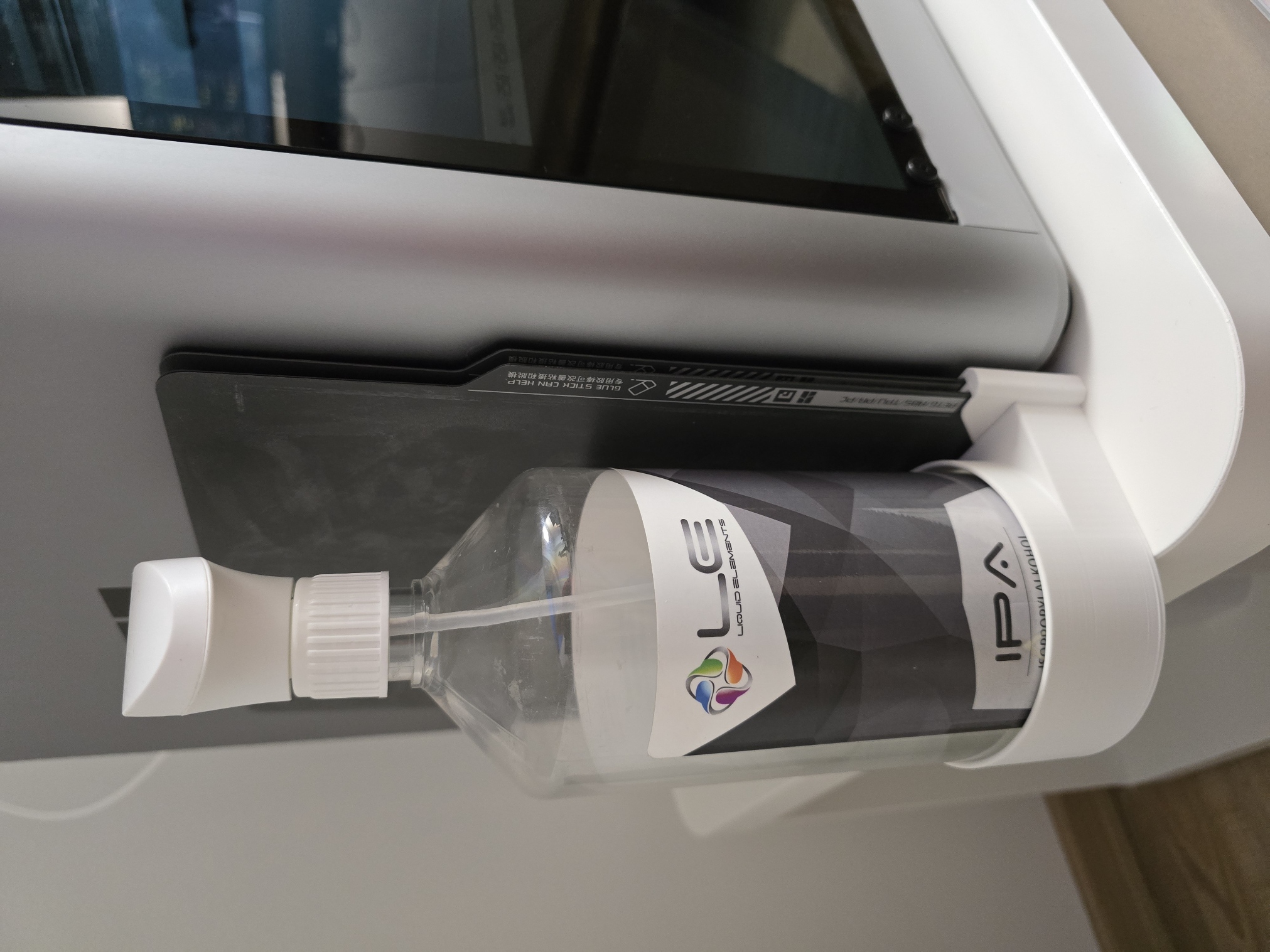 X1C Side Build Plate & IPA Holder by straiki | Download free STL model ...