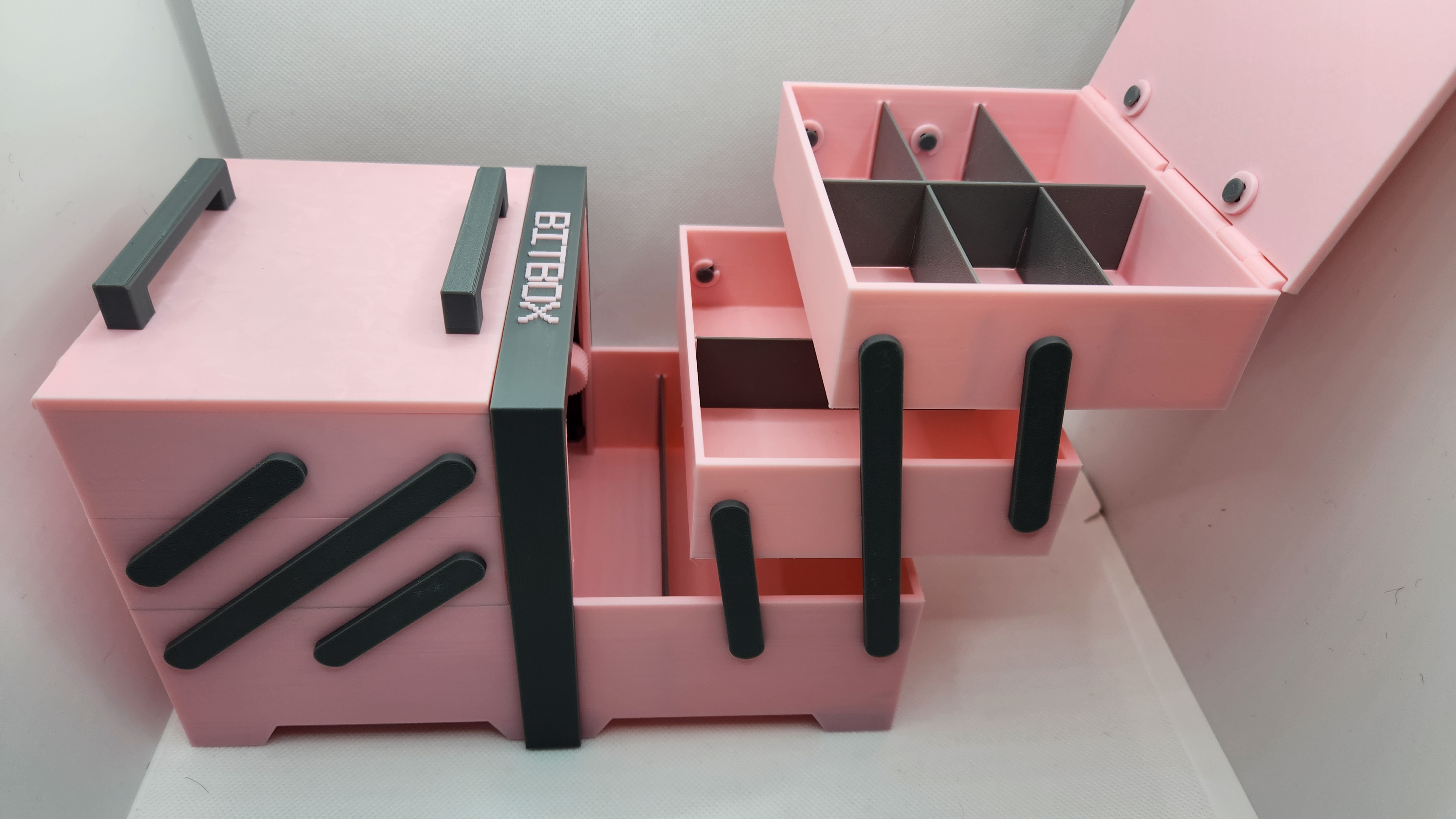 BitBox Stackable Cantilever Sewing Box by FilliFuu | Download free STL ...