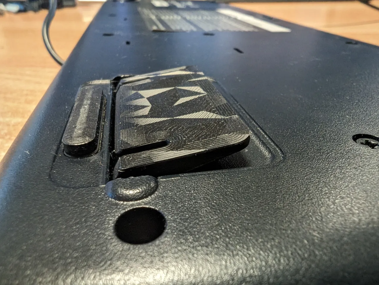 sturdy Keyboard Leg for Microsoft 400 wired by zeddiArts | Download ...