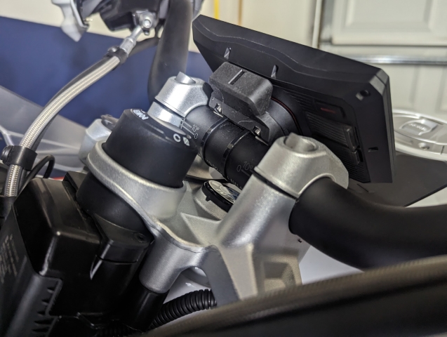 Garmin Zumo XT and XT2 handlebar mount by Dev | Download free STL model ...