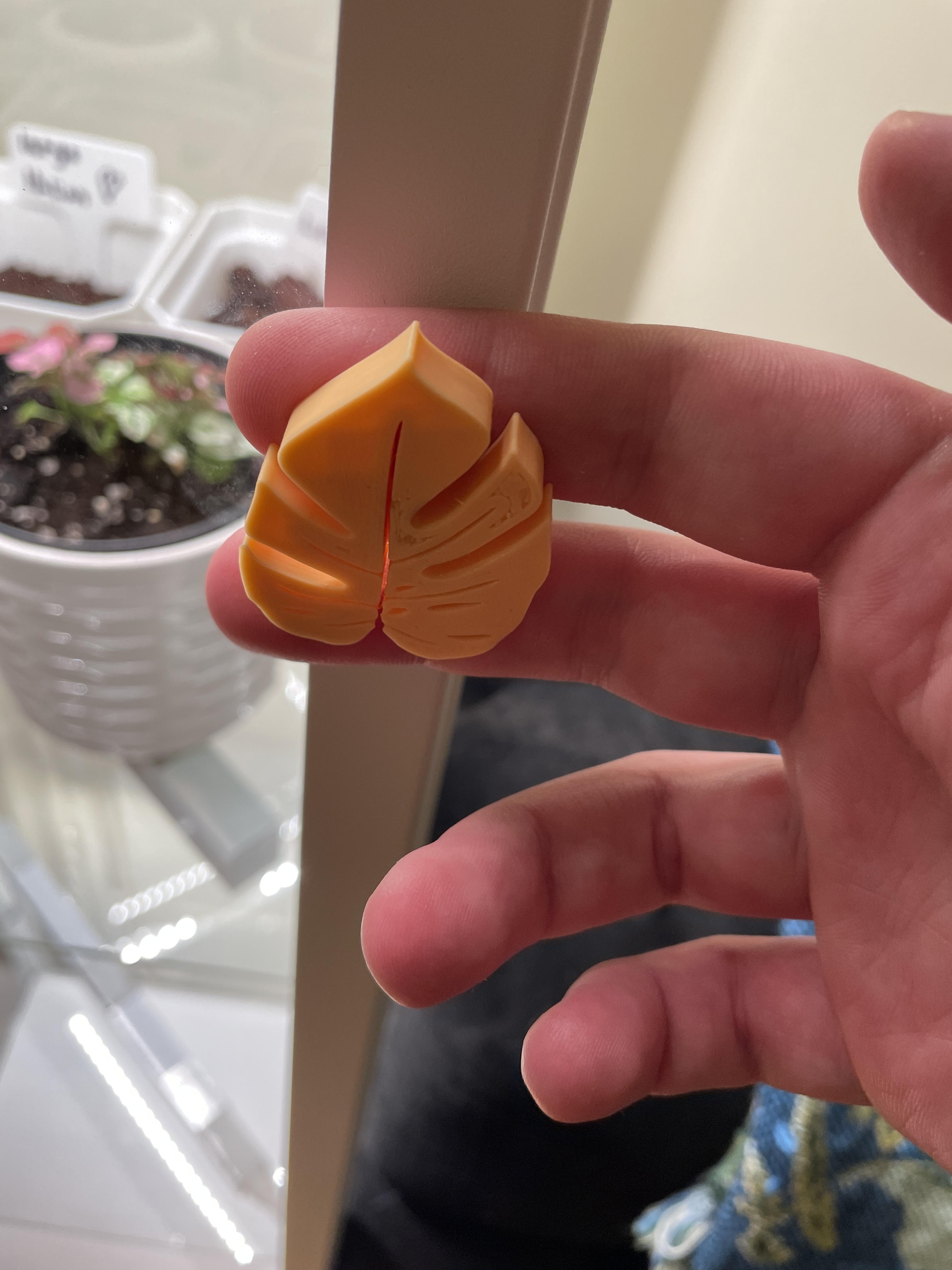 Monstera leaf handle for IKEA Blaliden by whale_food | Download free STL model | Printables.com