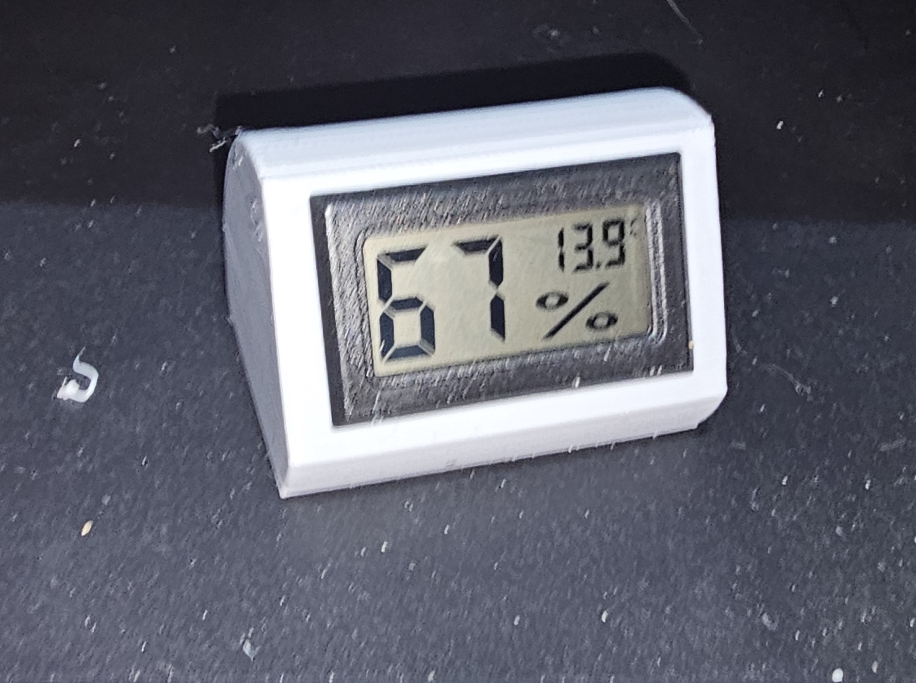 Hygrometer stand. For the cheap 50x30mm type by Diablo | Download free ...