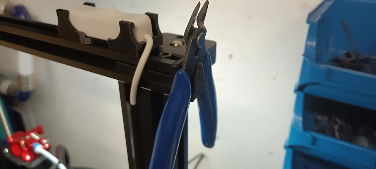 Ender 3 clipper holder by Twobrohters | Download free STL model ...