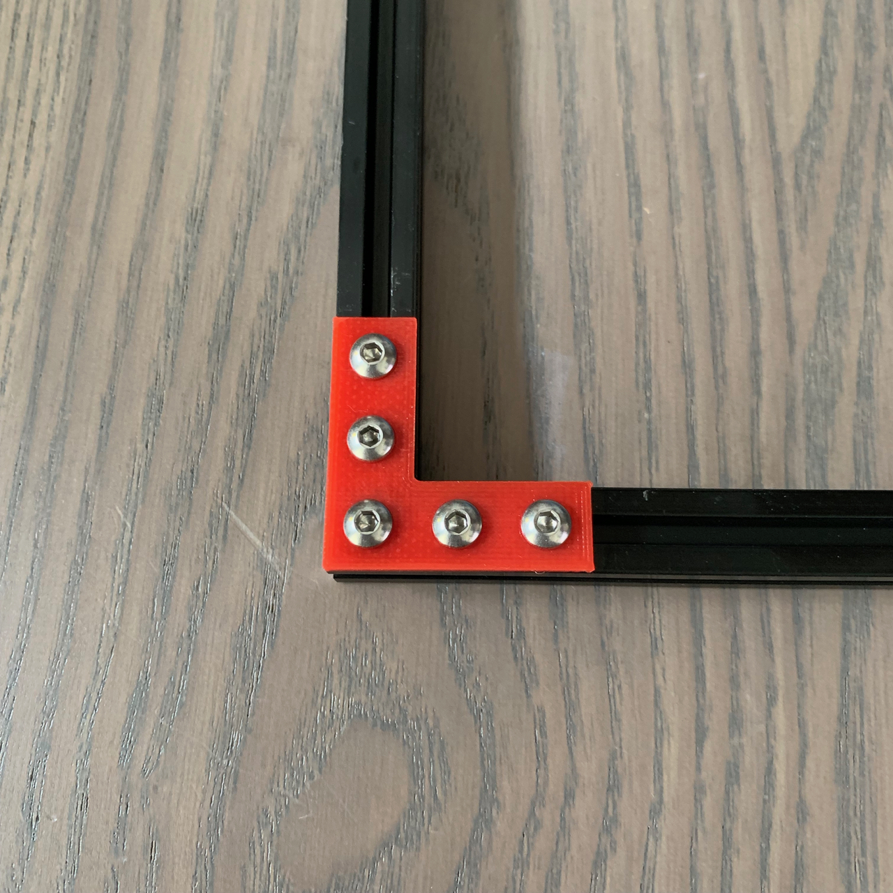 Makerbeam Compatible 10x10 Right Angle Bracket by Chris Mayhew | Download free STL model ...