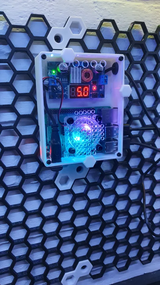 HoneyComb hook for 32.2mm deep Pi case by Ryan Minshall | Download free ...