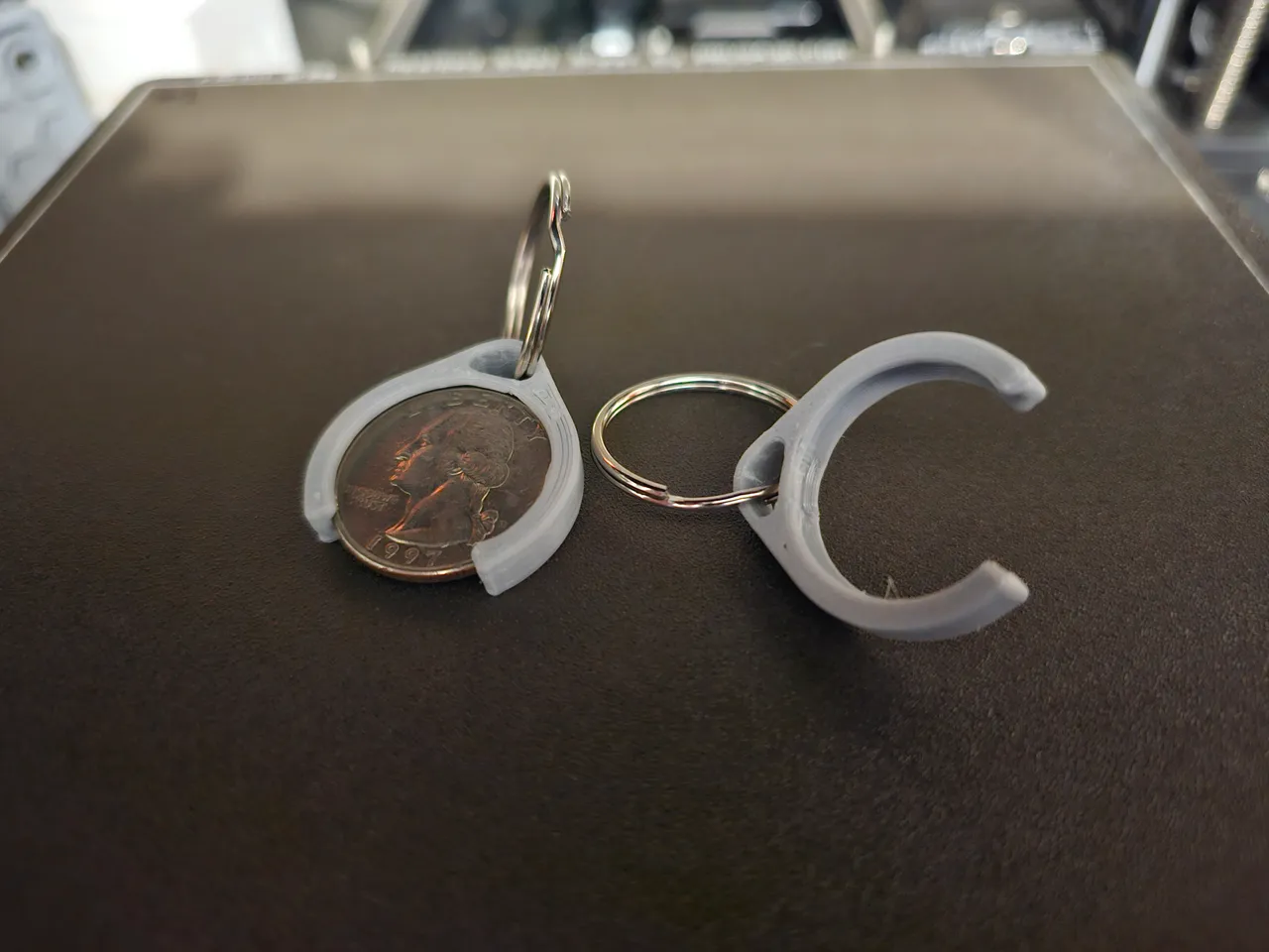 Aldis Quarter Holder Keychain by McTech3D | Download free STL model ...