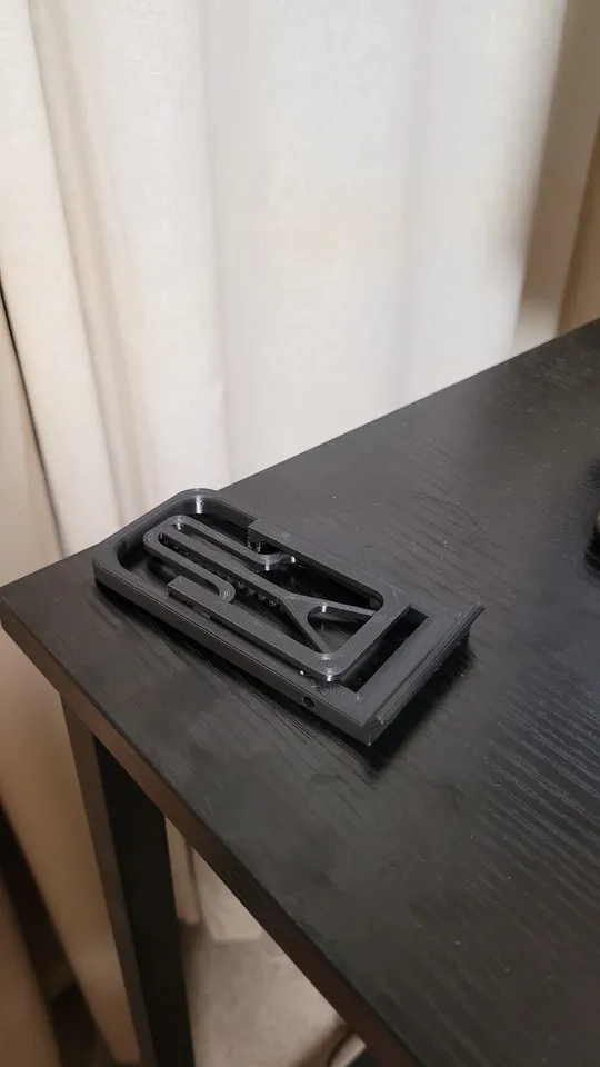 Fancy Minimalist Phone Stand by Peenut2000 | Download free STL model ...