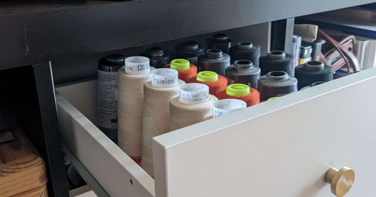 Overlock spool storage by Mitch | Download free STL model | Printables.com